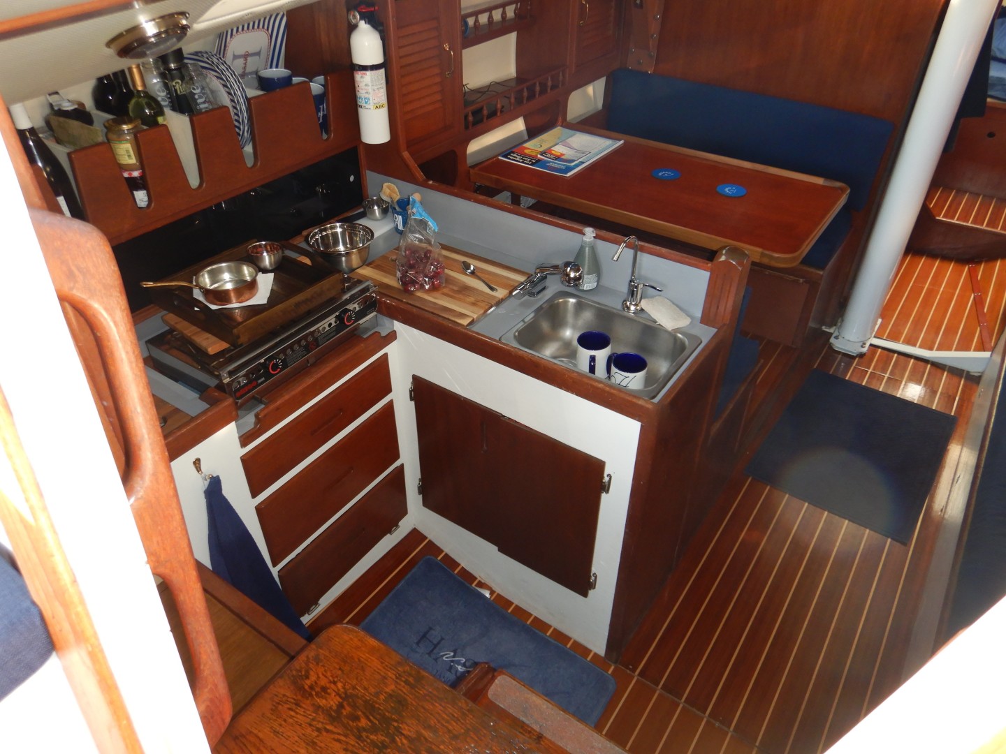 1976 Ranger 37 37' Yacht For Sale | HASARD II | Seattle Yachts