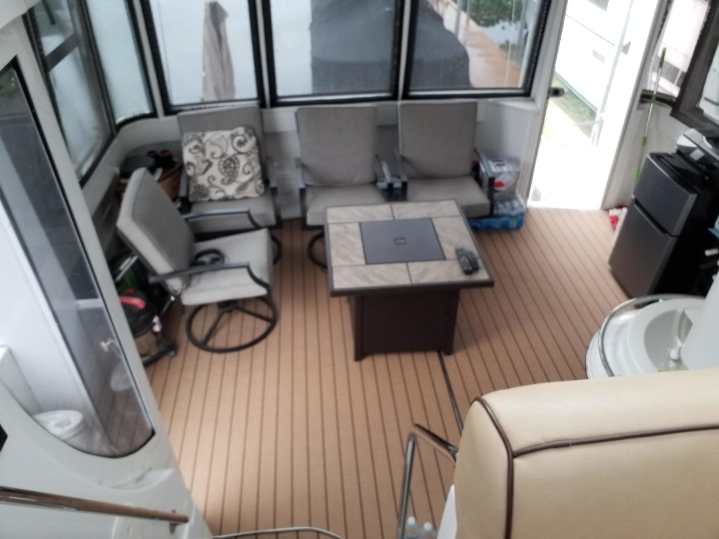 2003 Carver 564 Cockpit 59' Yacht For Sale | WINE N DOWN | Seattle Yachts