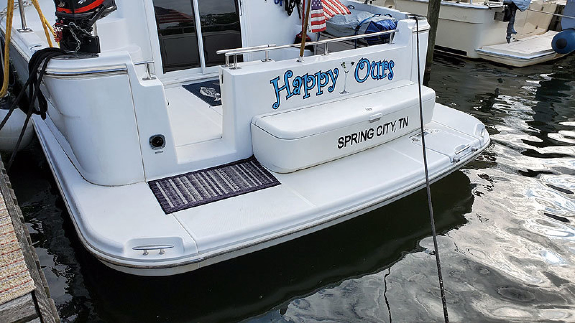 44' Carver 444 Cockpit for Sale | Motor Yachts | Happy Ours 2773116 ...
