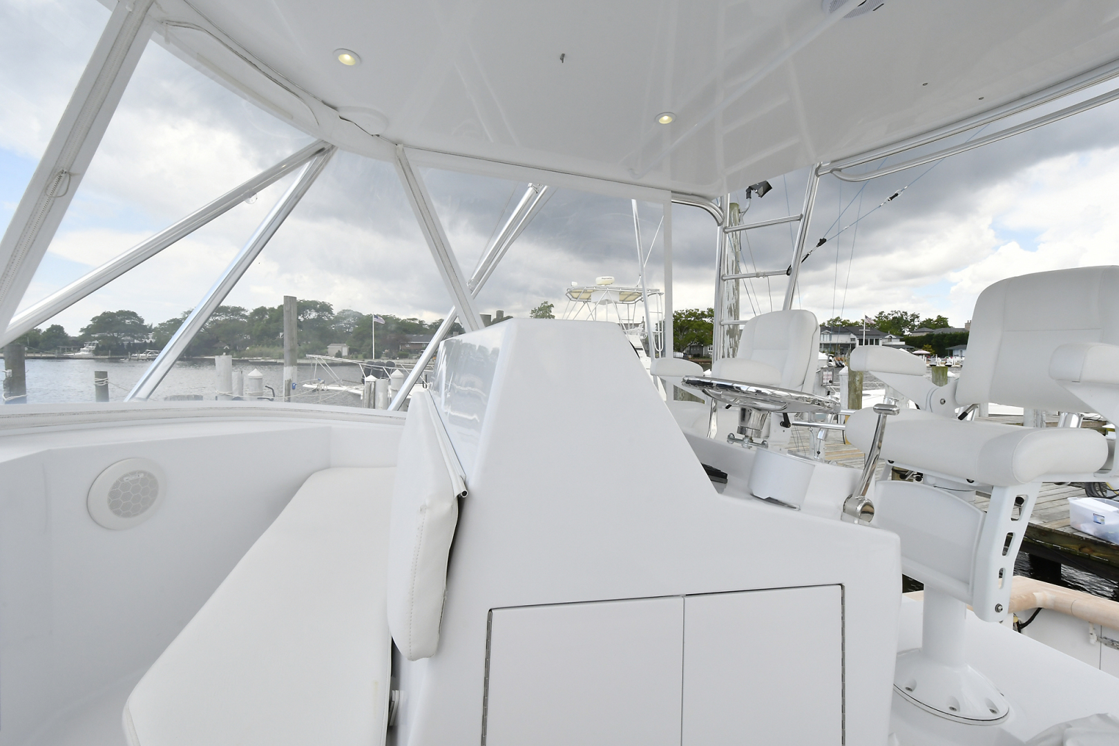 2009 Liberty 42 Flybridge Yacht For Sale | Game On | SI Yachts