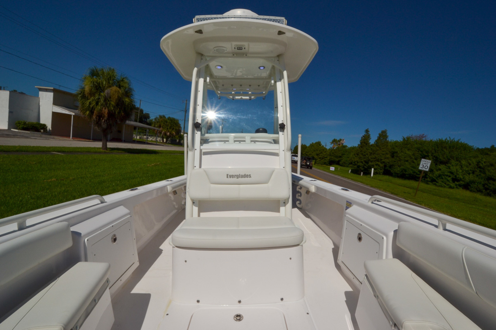 25' 2017 Everglades 243 cc | Tampa Yacht Sales