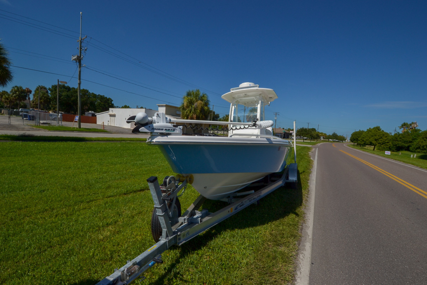 25' 2017 Everglades 243 cc | Tampa Yacht Sales