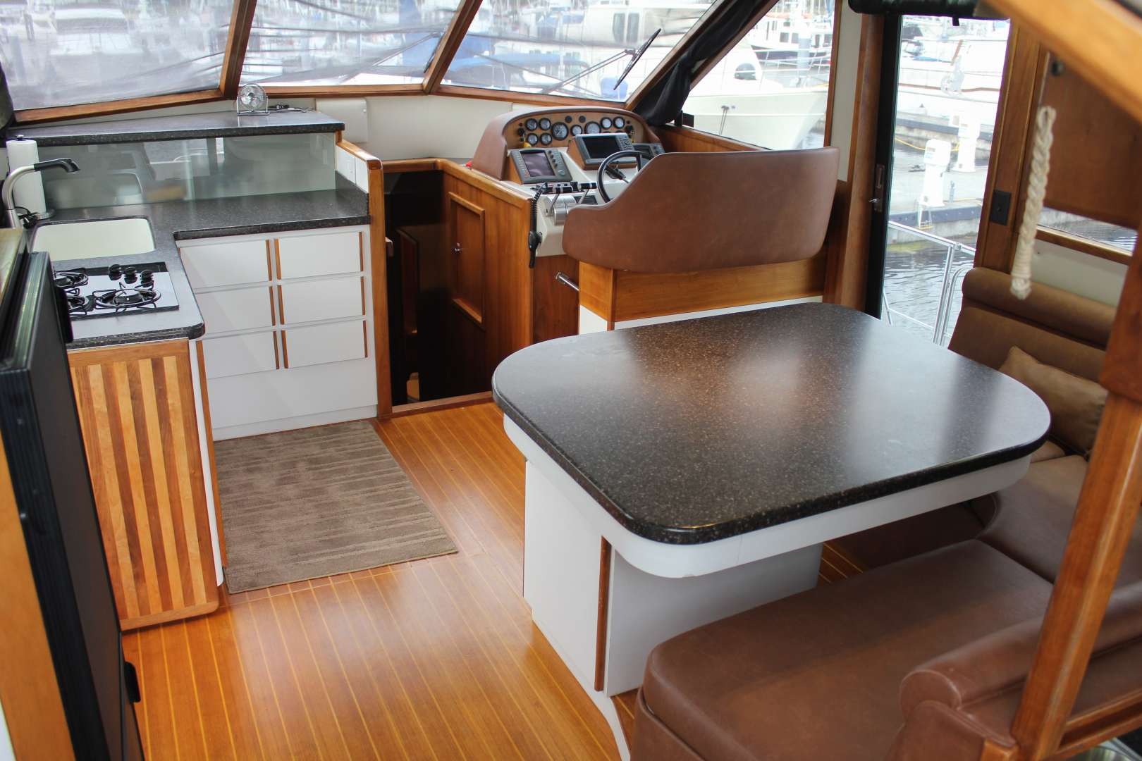 1995 Navigator 5300 Sundance 53' Yacht For Sale | SIMBALAUT | Seattle ...