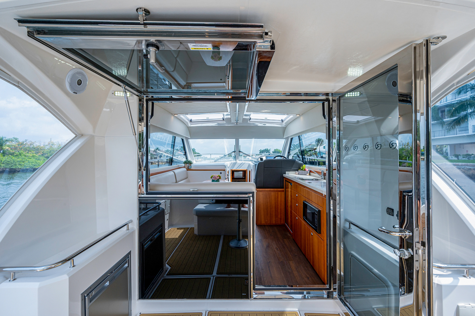 2017 Riviera 36 Sport Yacht Yacht For Sale | SI Yachts