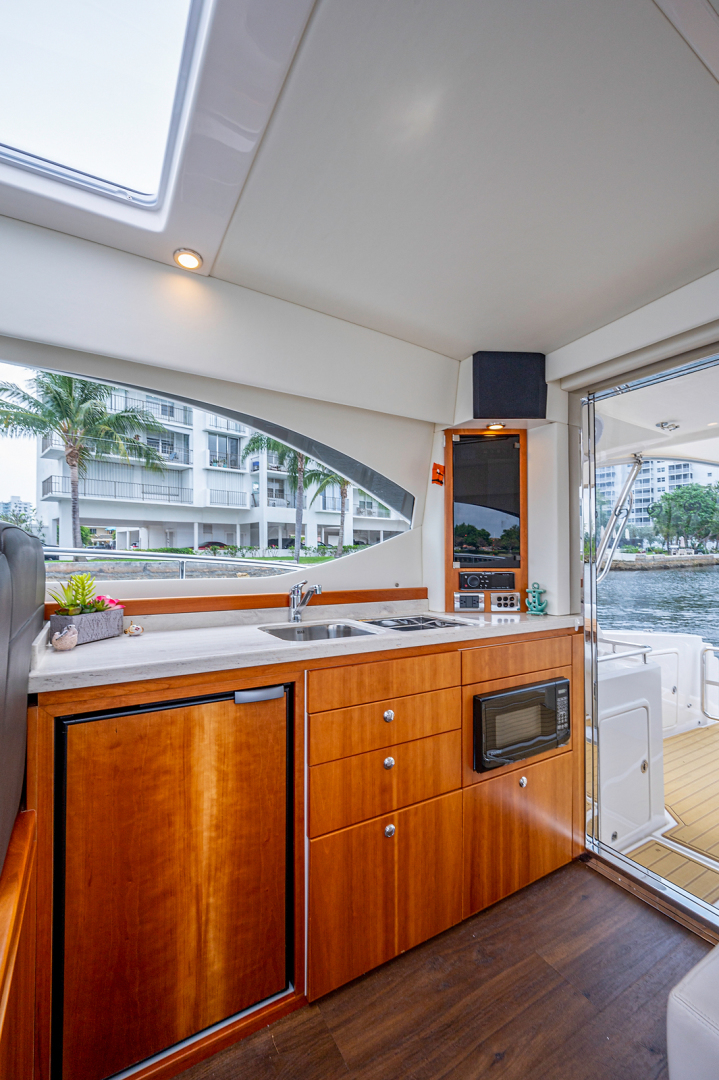 2017 Riviera 36 Sport Yacht Yacht For Sale | SI Yachts