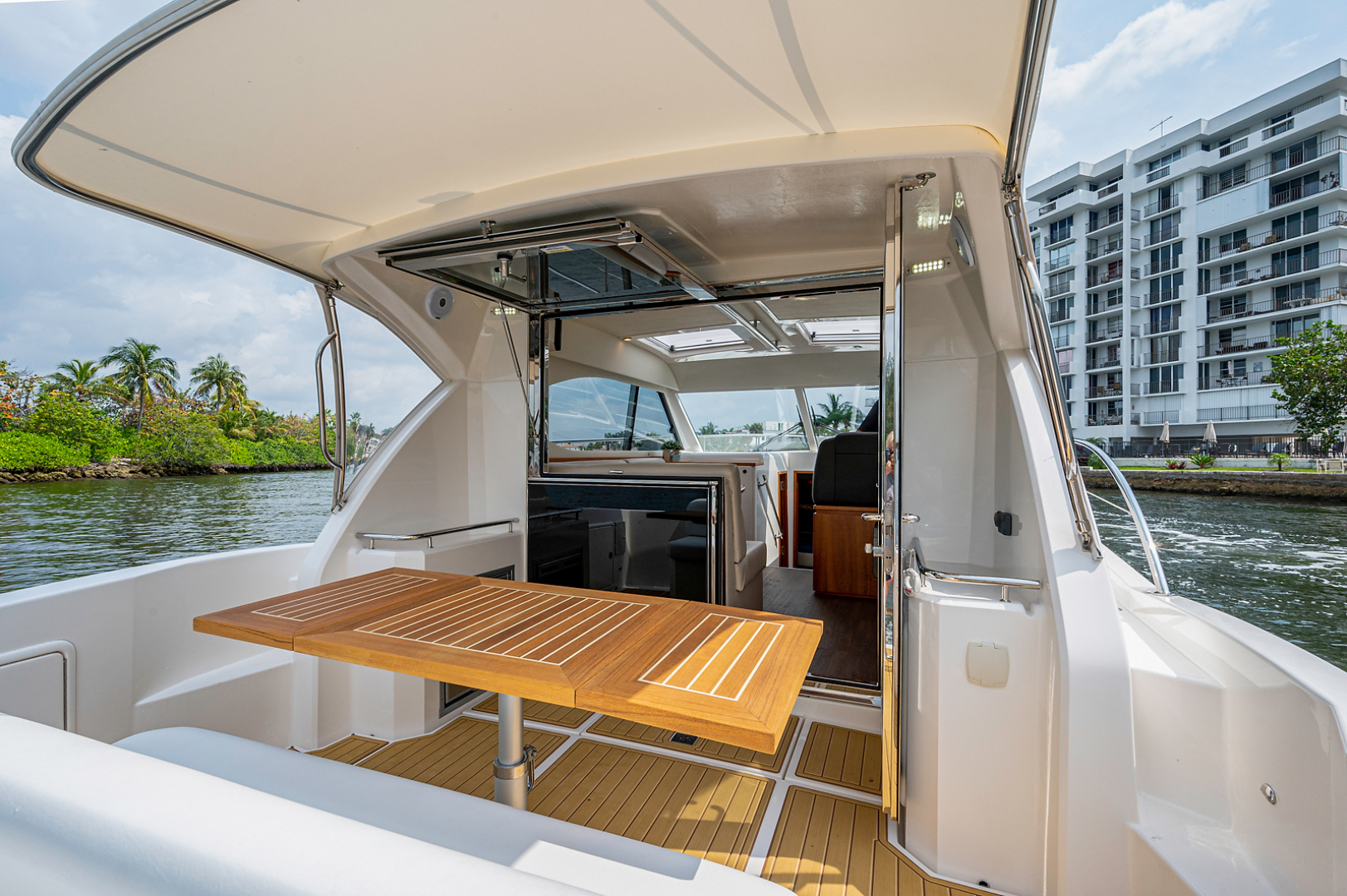 2017 Riviera 36 Sport Yacht Yacht For Sale | SI Yachts