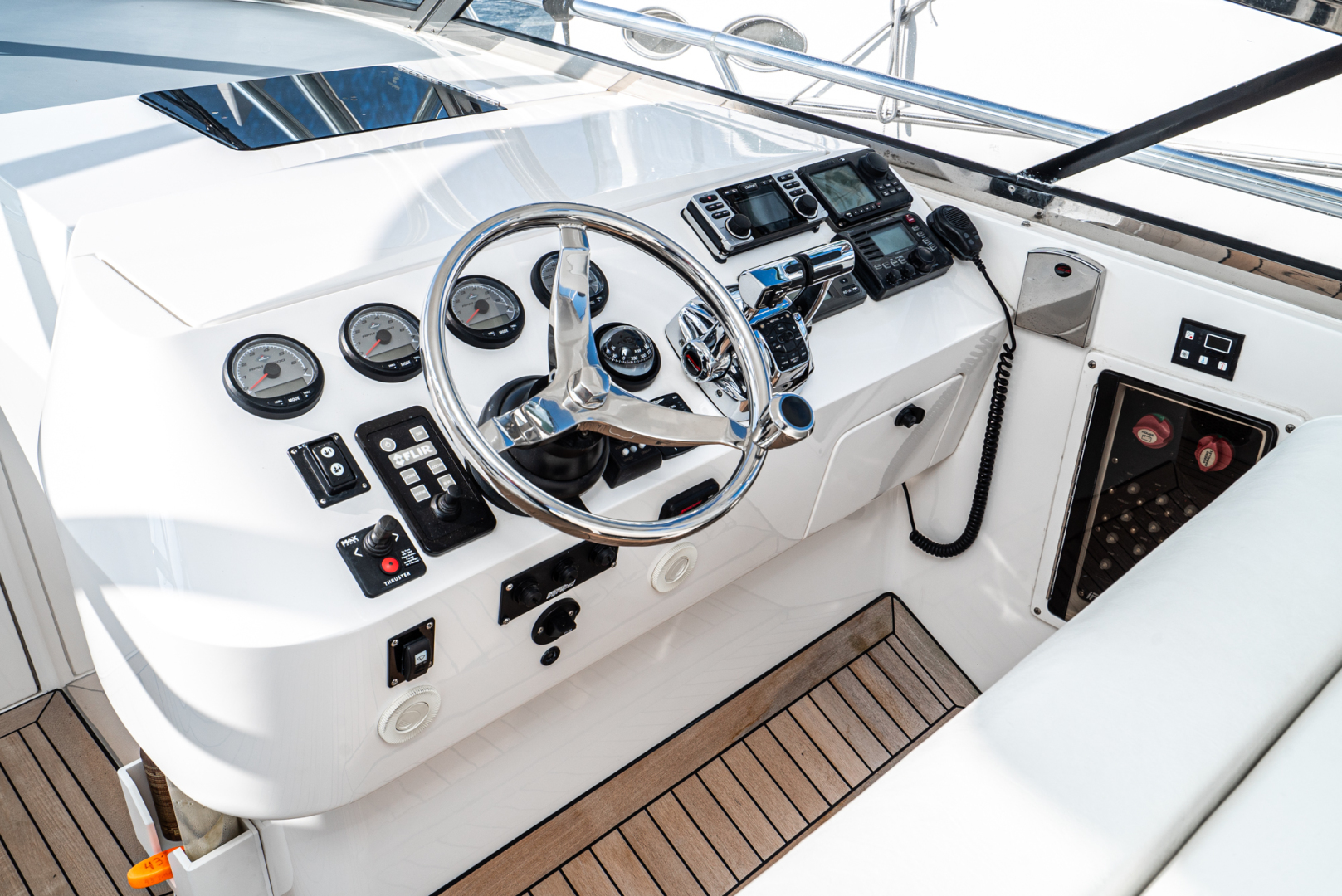 2010 Intrepid 43 Sport Yacht 43' Yacht For Sale | BIRD DOG | Seattle Yachts