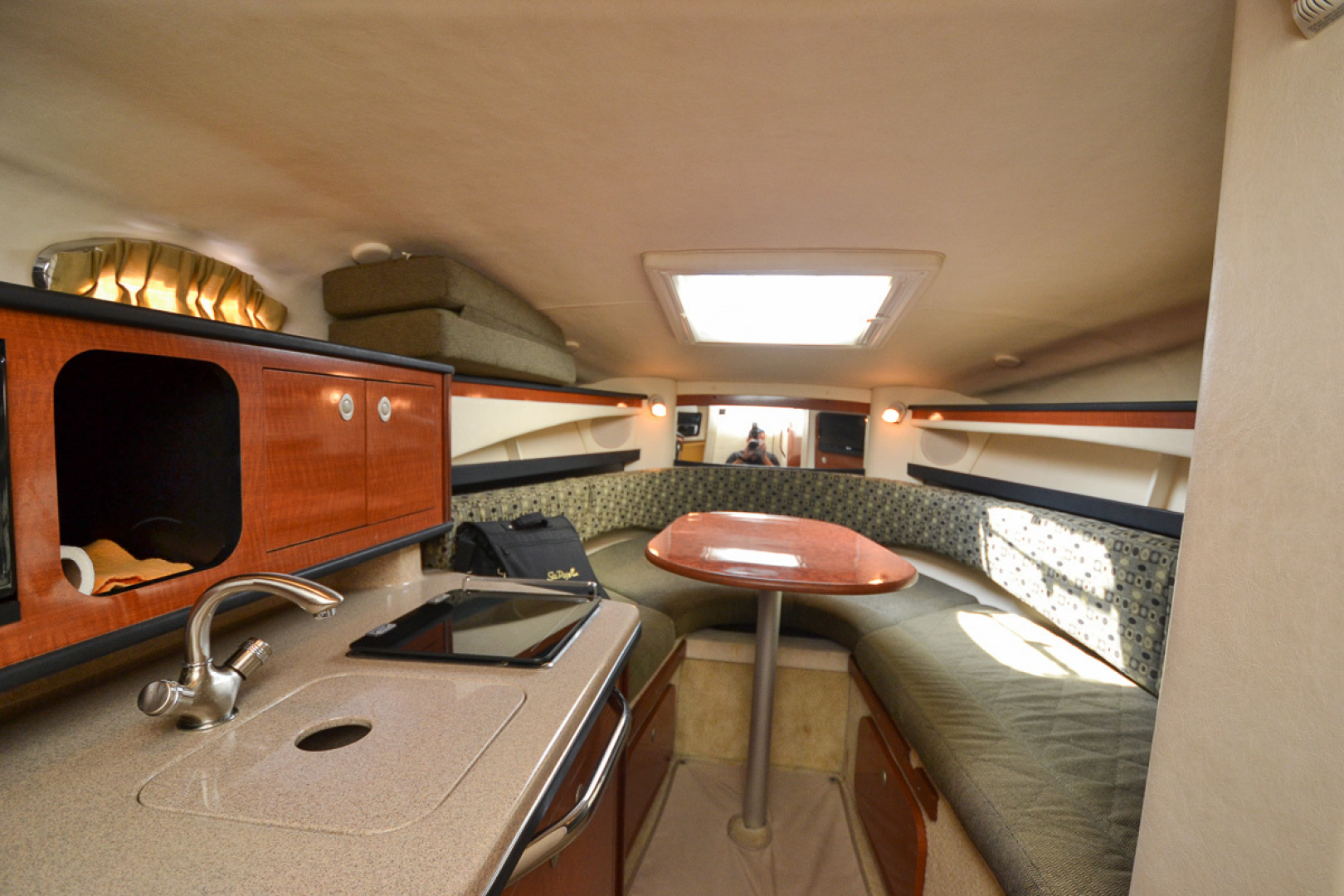 28' 2005 Sea Ray 260 Sundancer | Tampa Yacht Sales