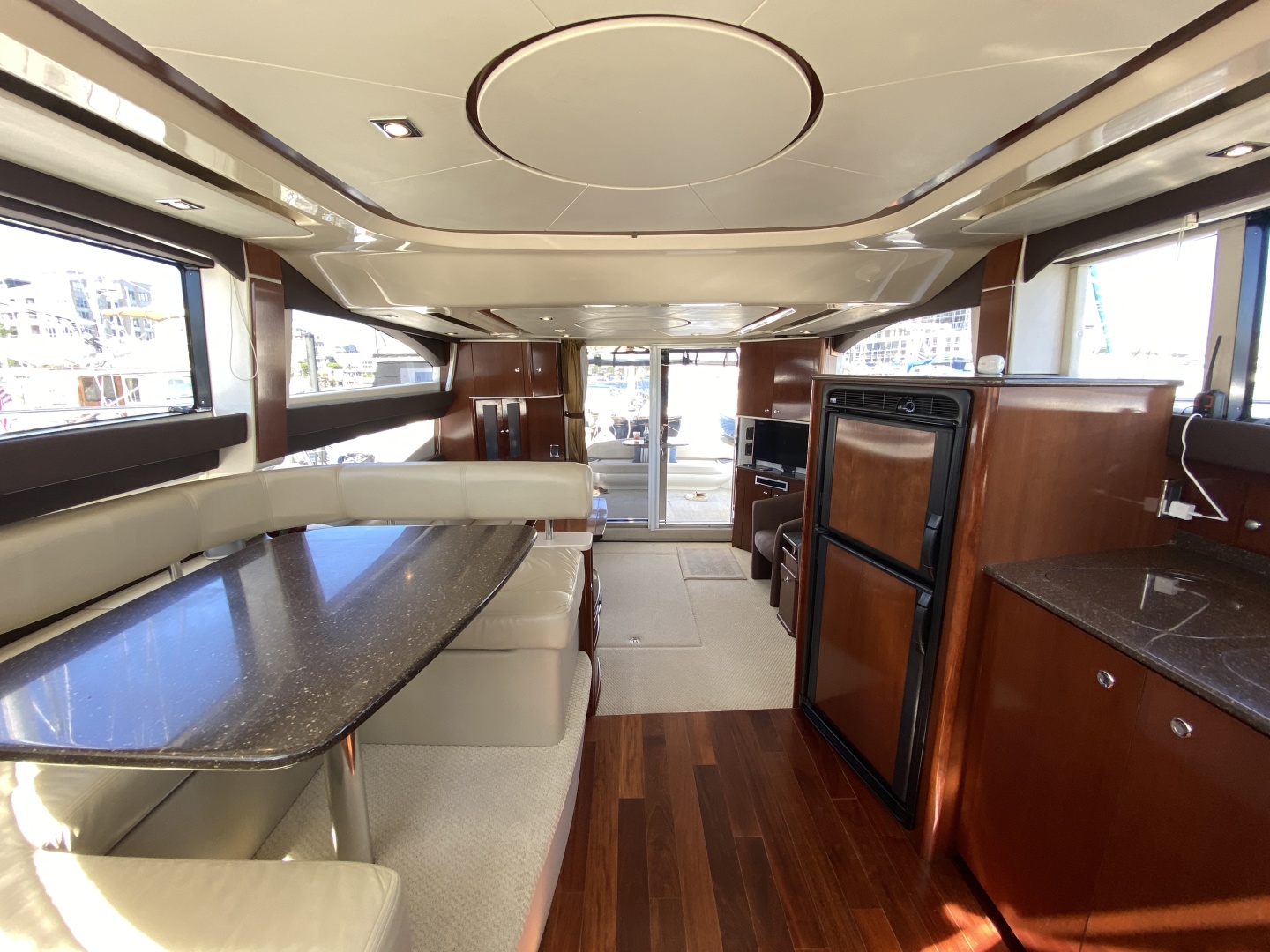 2011 Meridian 44 Sedan Yacht For Sale | Bateau Bleu | SI Yachts