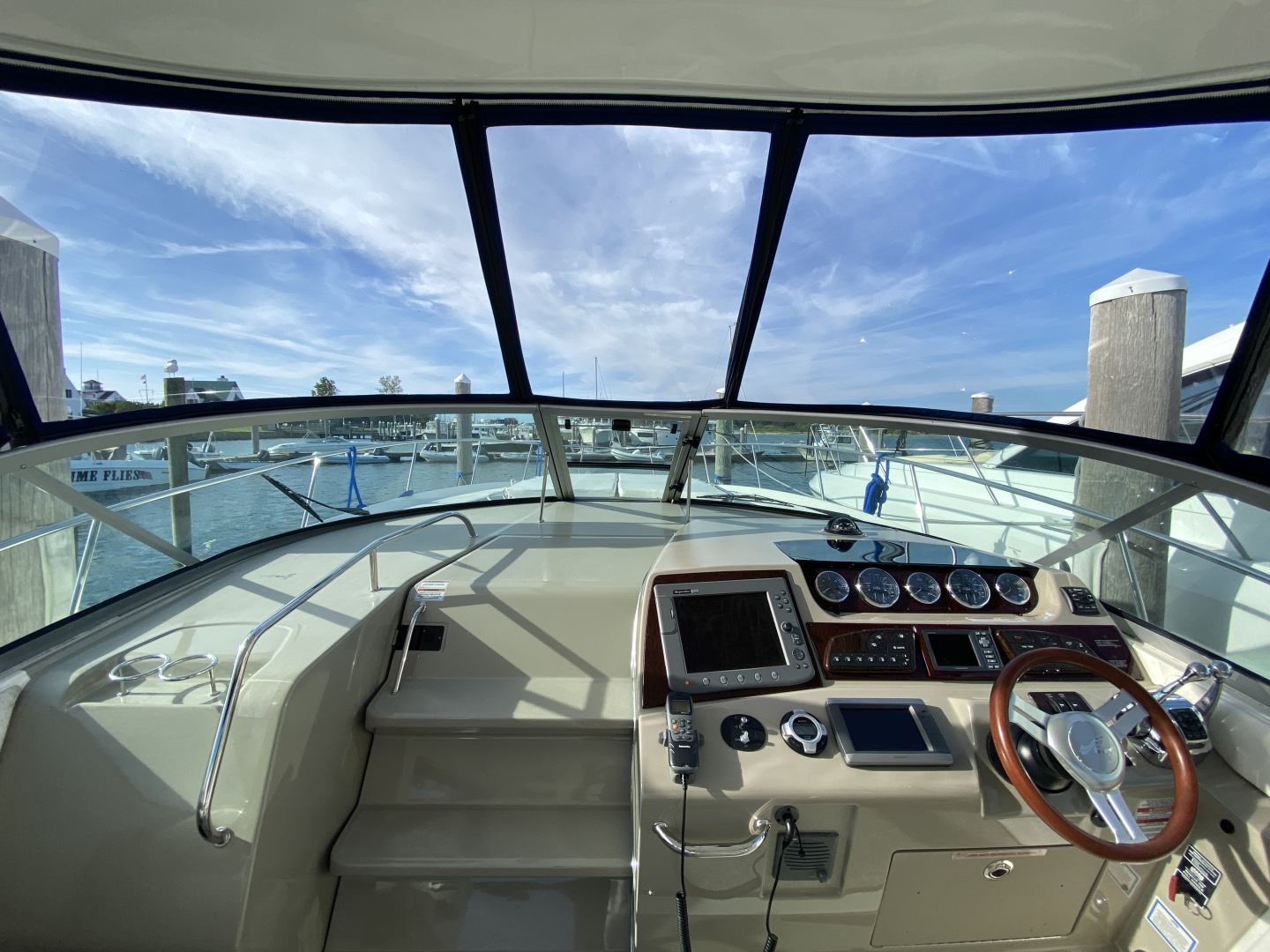 2010 Sea Ray 37 Sundancer Yacht For Sale | Gotta Go | SI Yachts