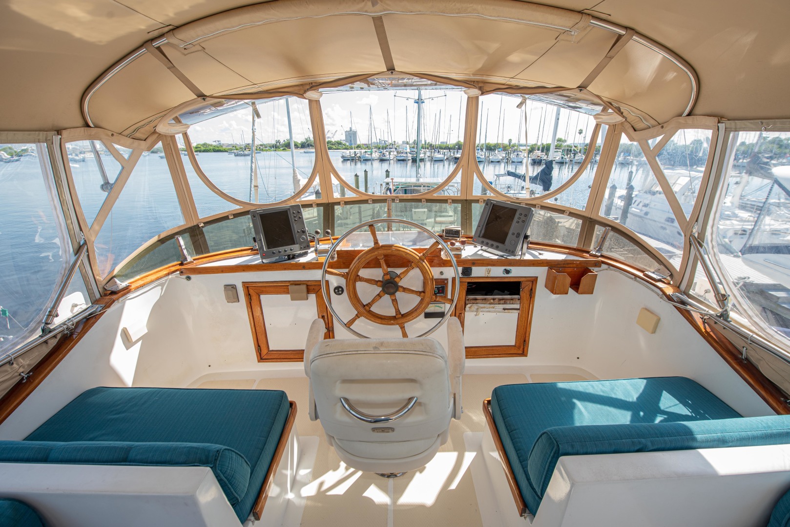 43' DeFever 43 for Sale | Trawlers | Loon 2775161 | Curtis Stokes Yacht ...