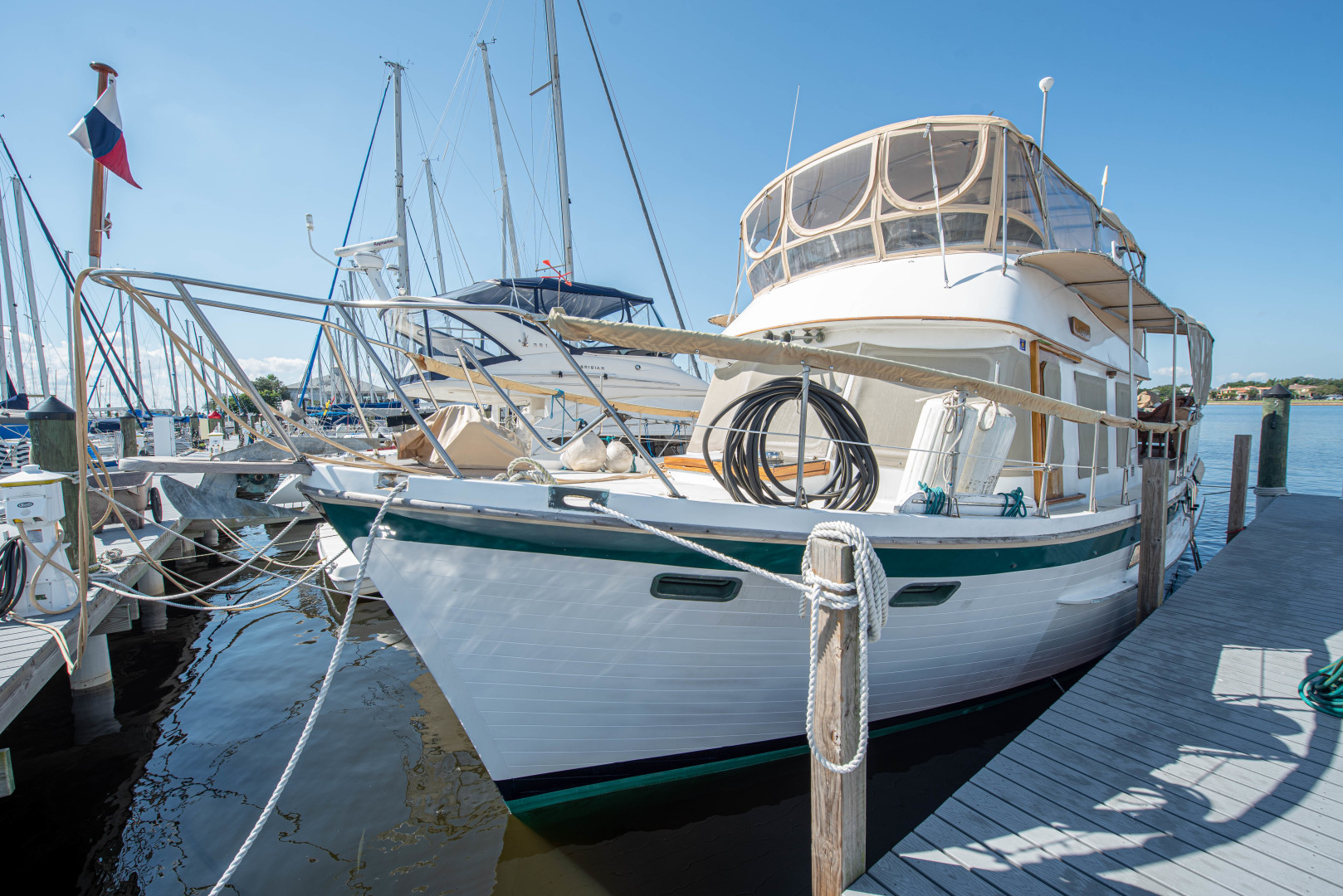 43' DeFever 43 for Sale | Trawlers | Loon 2775161 | Curtis Stokes Yacht ...