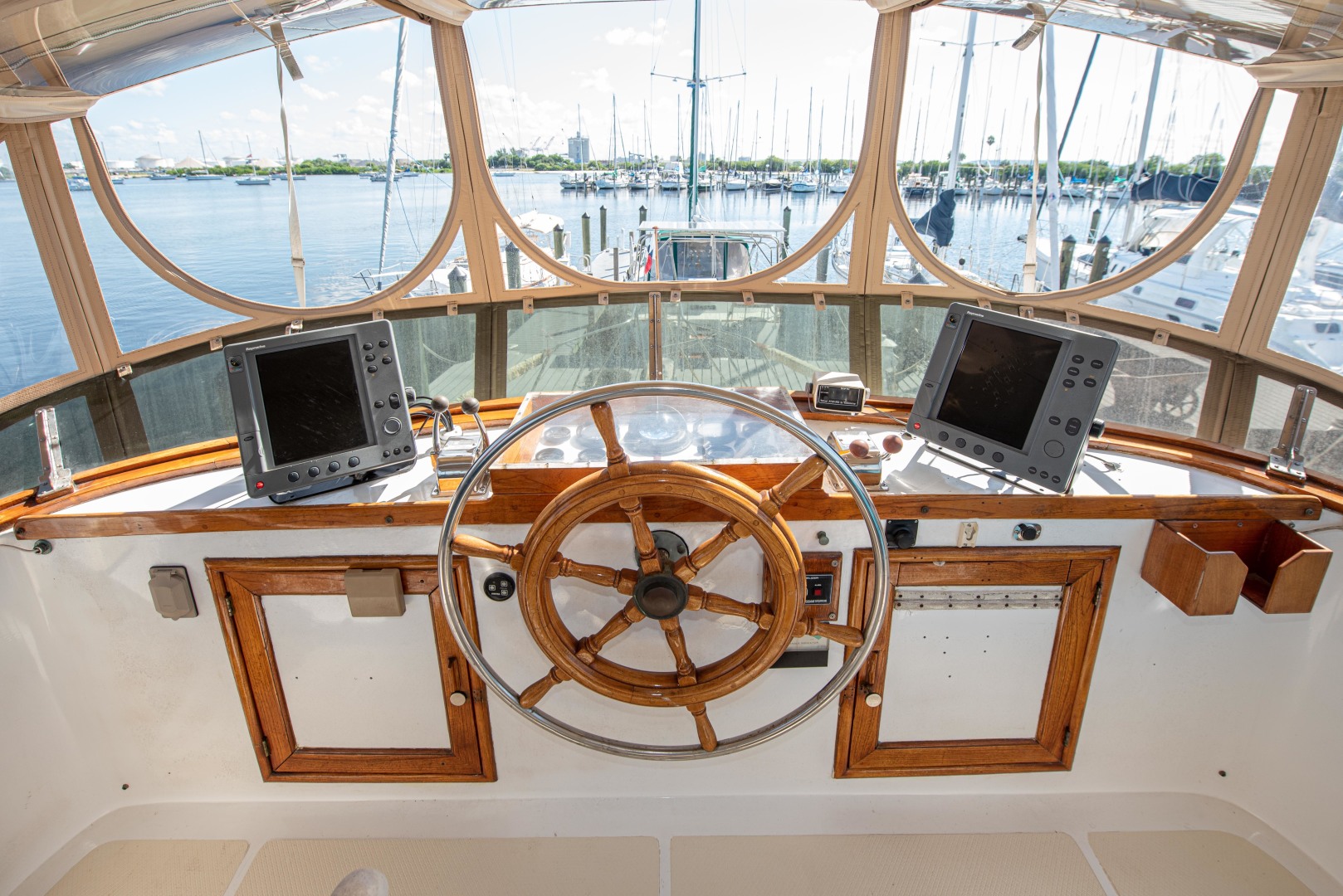 43' DeFever 43 for Sale | Trawlers | Loon 2775161 | Curtis Stokes Yacht ...