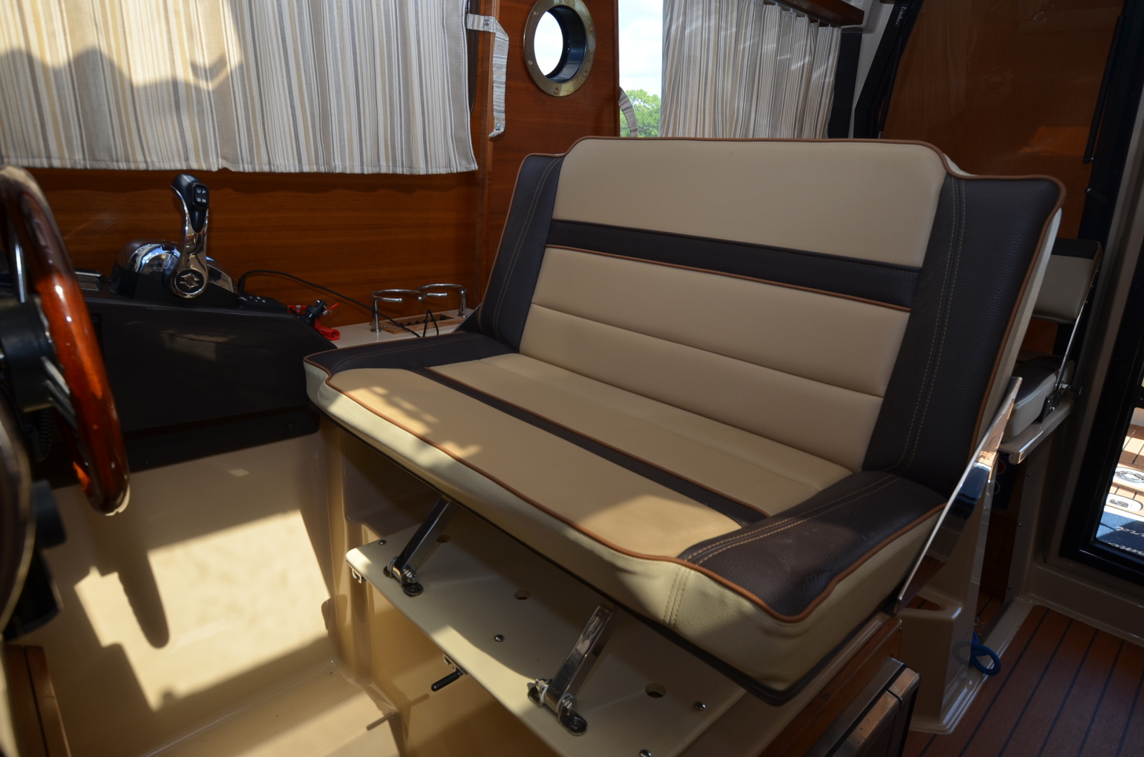 29' 2018 Ranger Tugs R27 | Tampa Yacht Sales