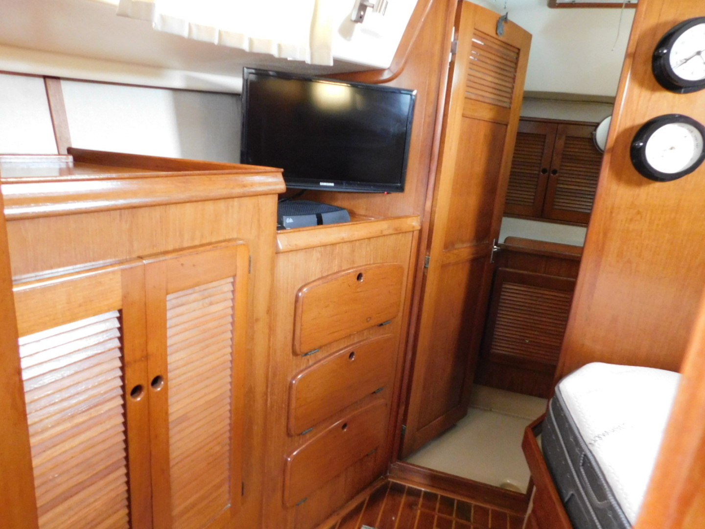 38' Island Packet IP38 for Sale | Cutter | Stargazer 2776359 | Curtis ...