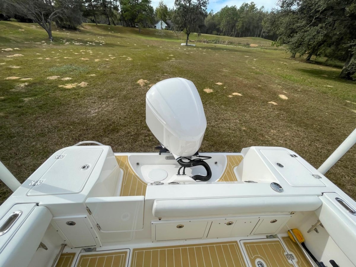 24' 2017 Edgewater 245 cc | Tampa Yacht Sales