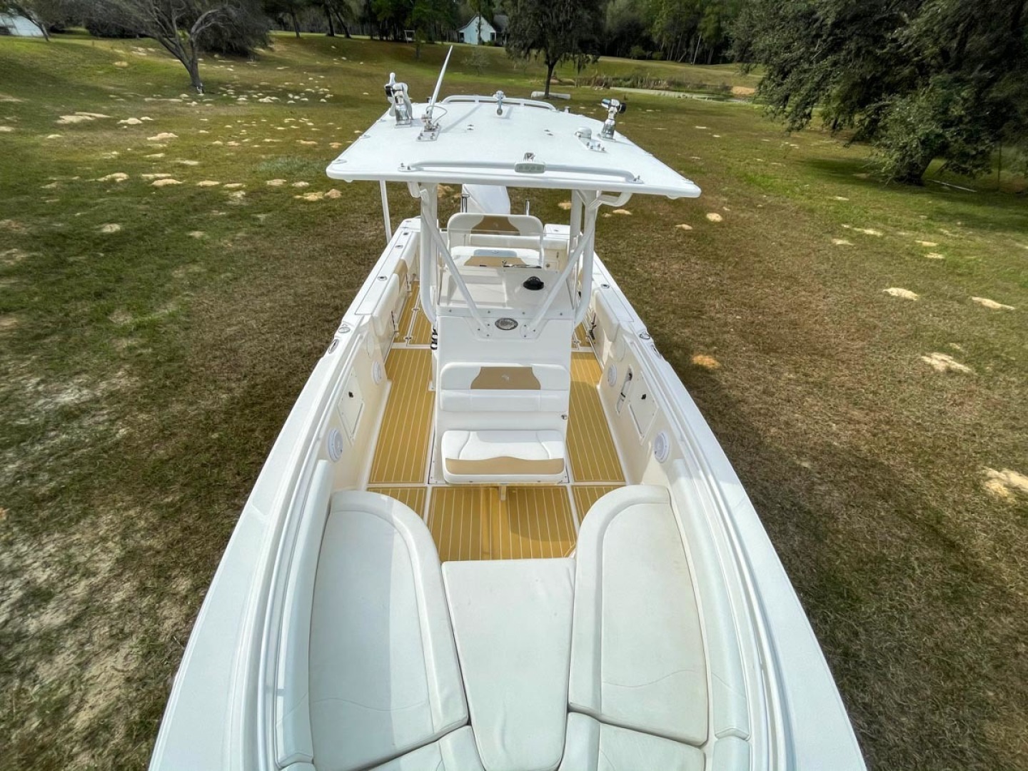 24' 2017 Edgewater 245 cc | Tampa Yacht Sales