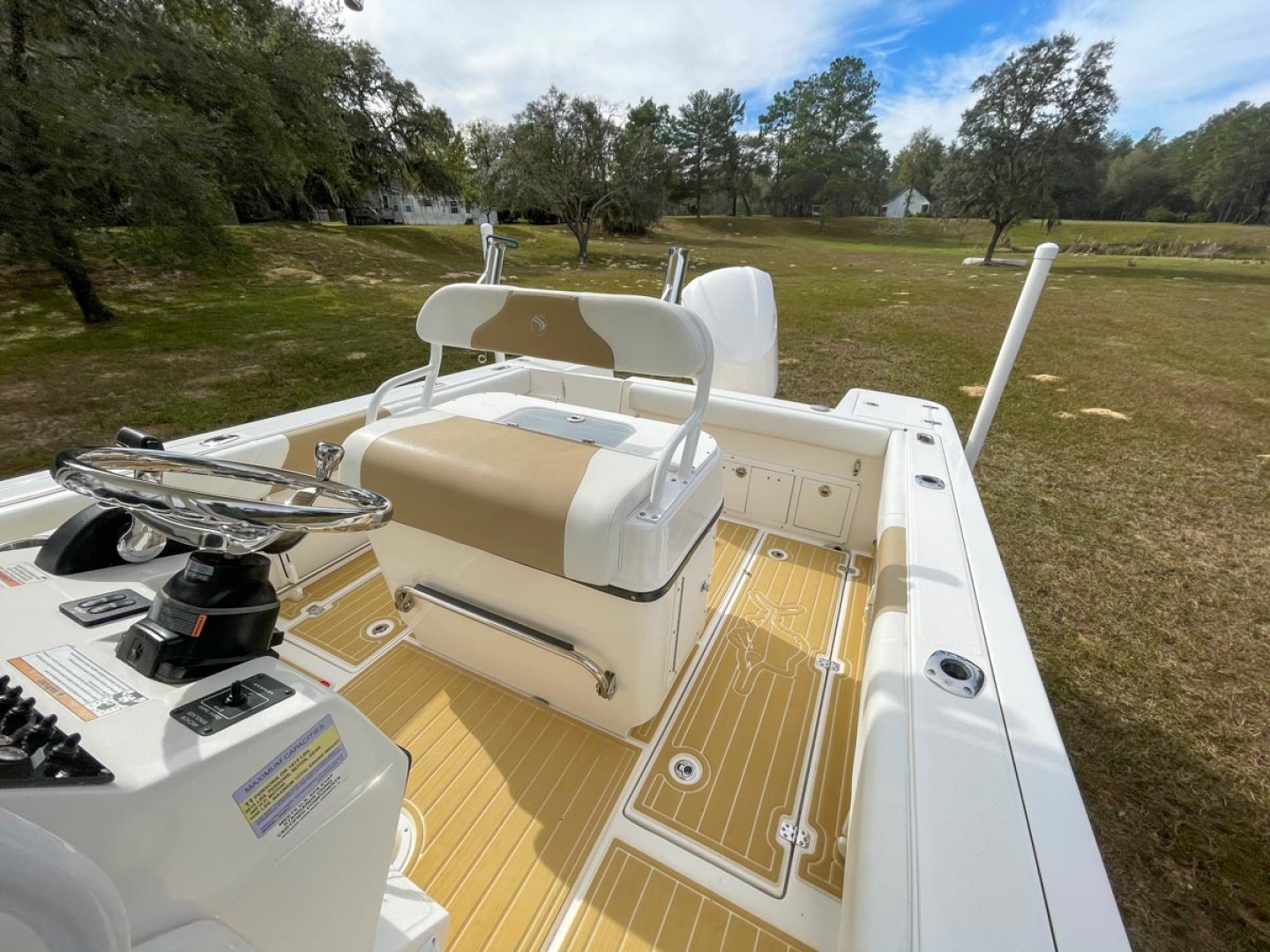 24' 2017 Edgewater 245 cc | Tampa Yacht Sales