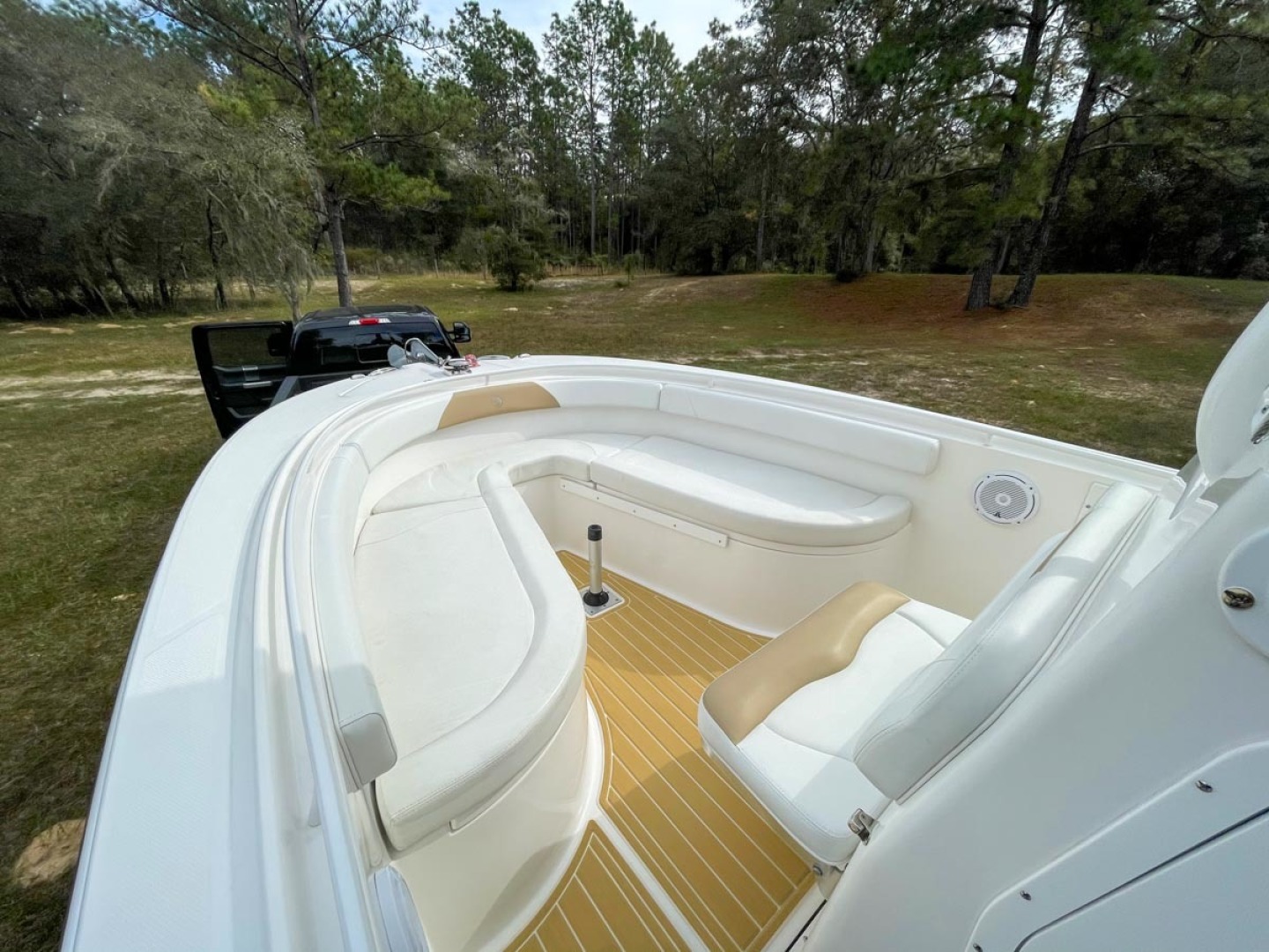 24' 2017 Edgewater 245 cc | Tampa Yacht Sales