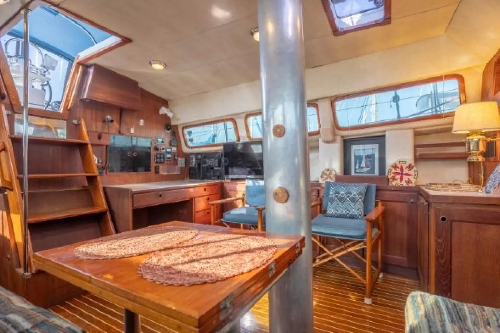 1977 CAL 46 46' Yacht For Sale | QUIET TIMES | Seattle Yachts