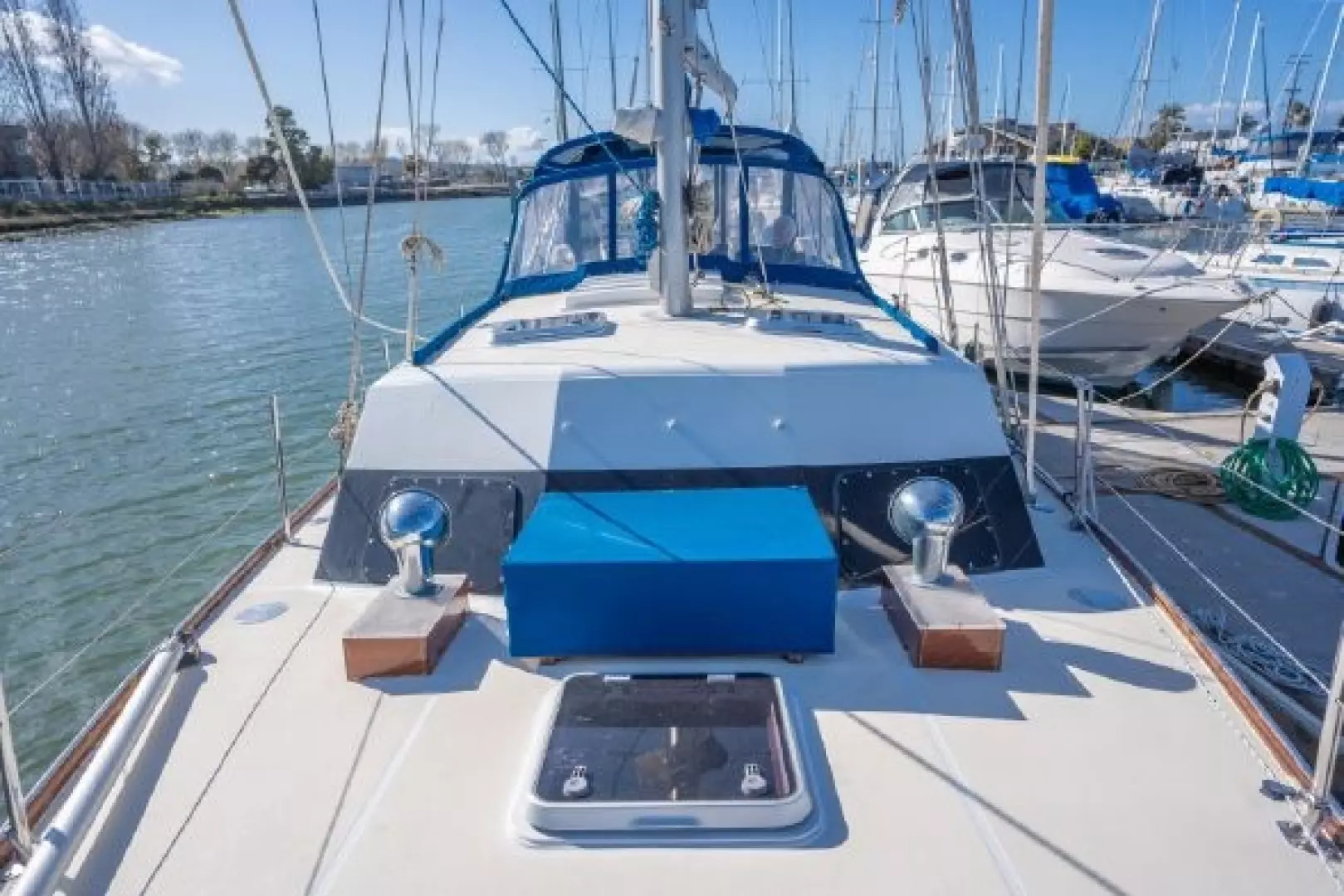 1977 CAL 46 46' Yacht For Sale | QUIET TIMES | Seattle Yachts