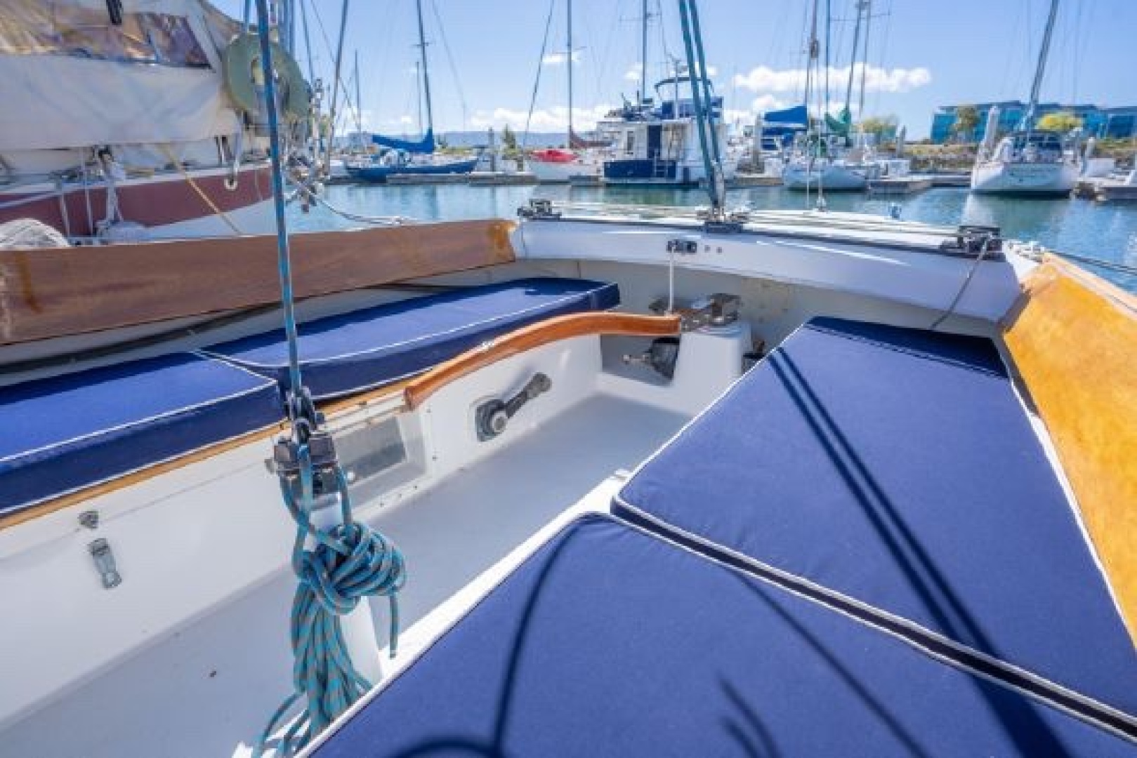 1999 Alerion 28' Yacht For Sale | MISTRAL | Seattle Yachts