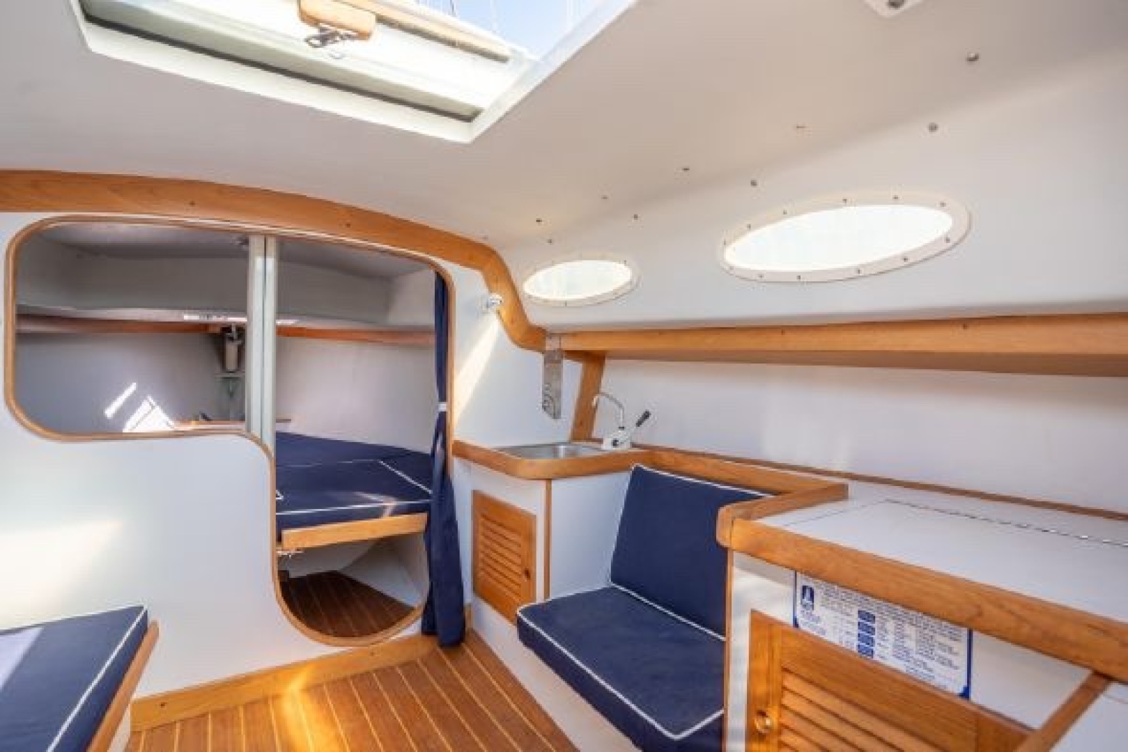 1999 Alerion 28' Yacht For Sale | MISTRAL | Seattle Yachts