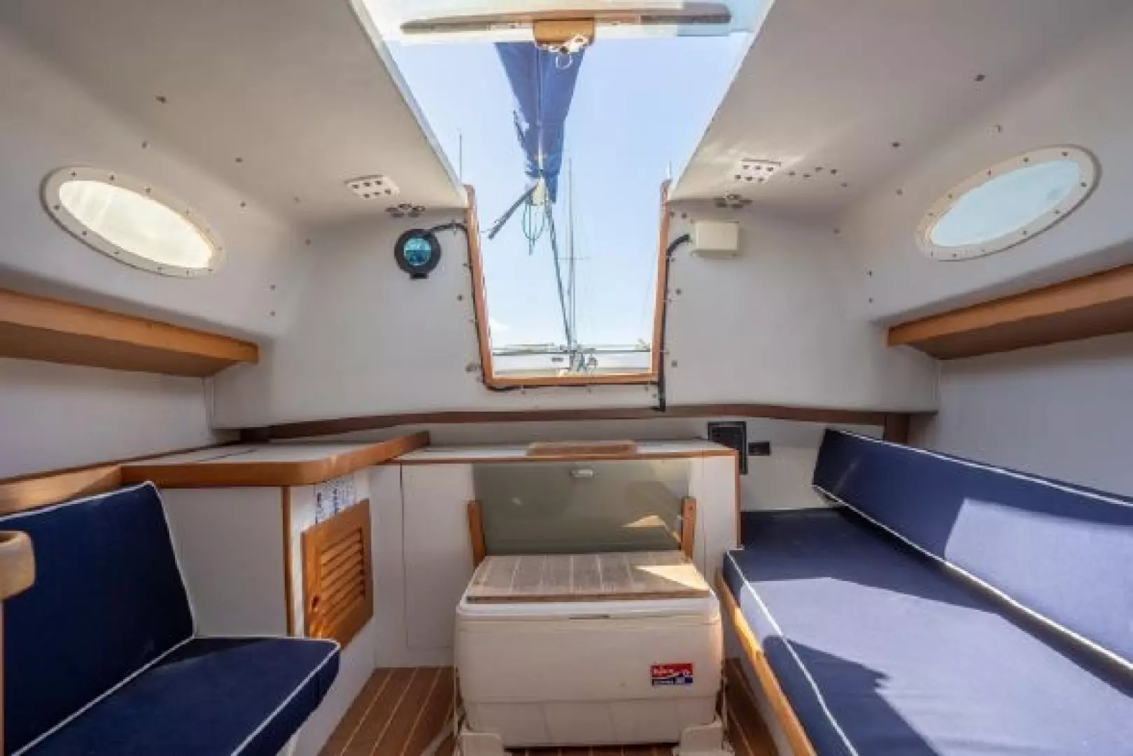 1999 Alerion 28' Yacht For Sale | MISTRAL | Seattle Yachts