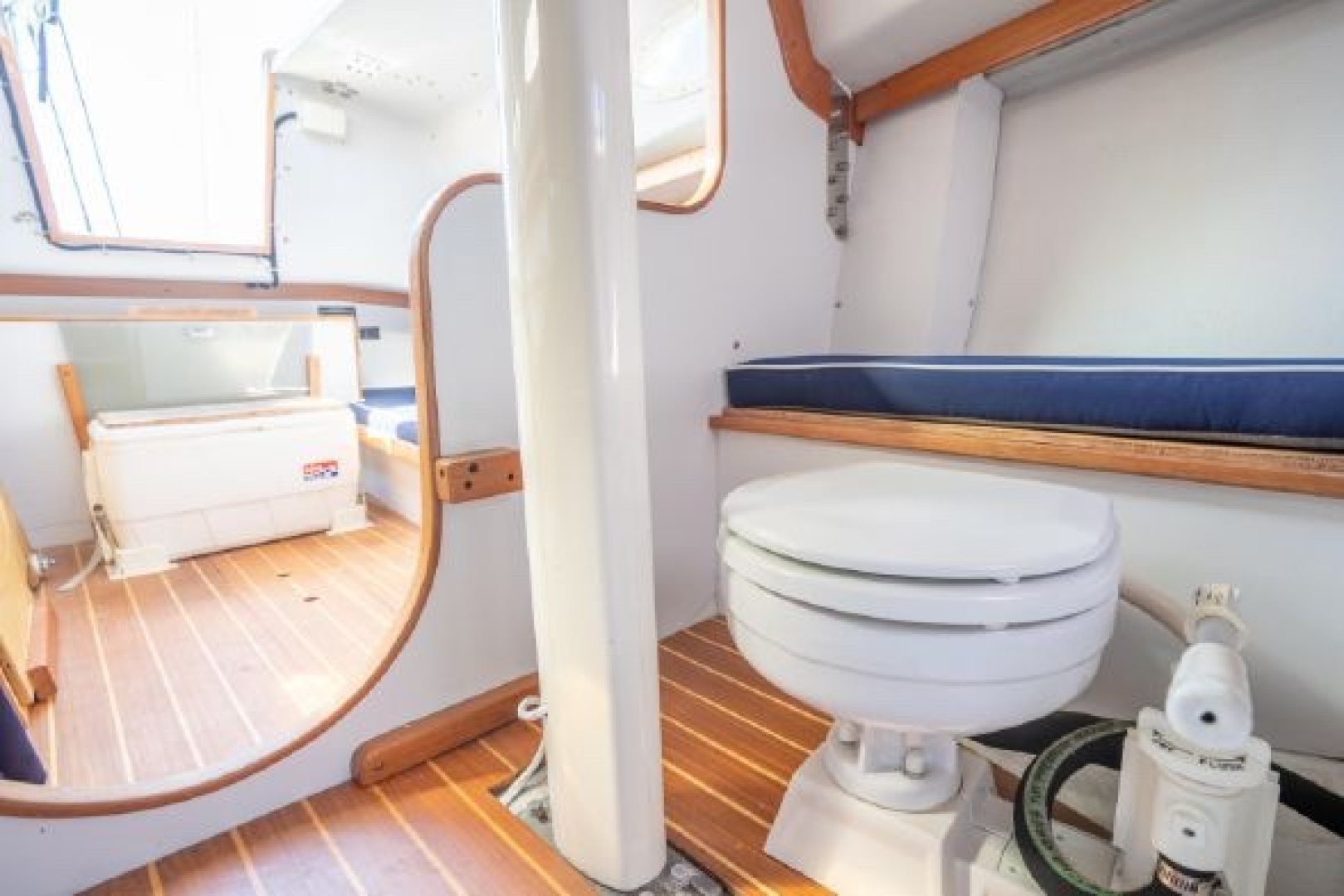 1999 Alerion 28' Yacht For Sale | MISTRAL | Seattle Yachts