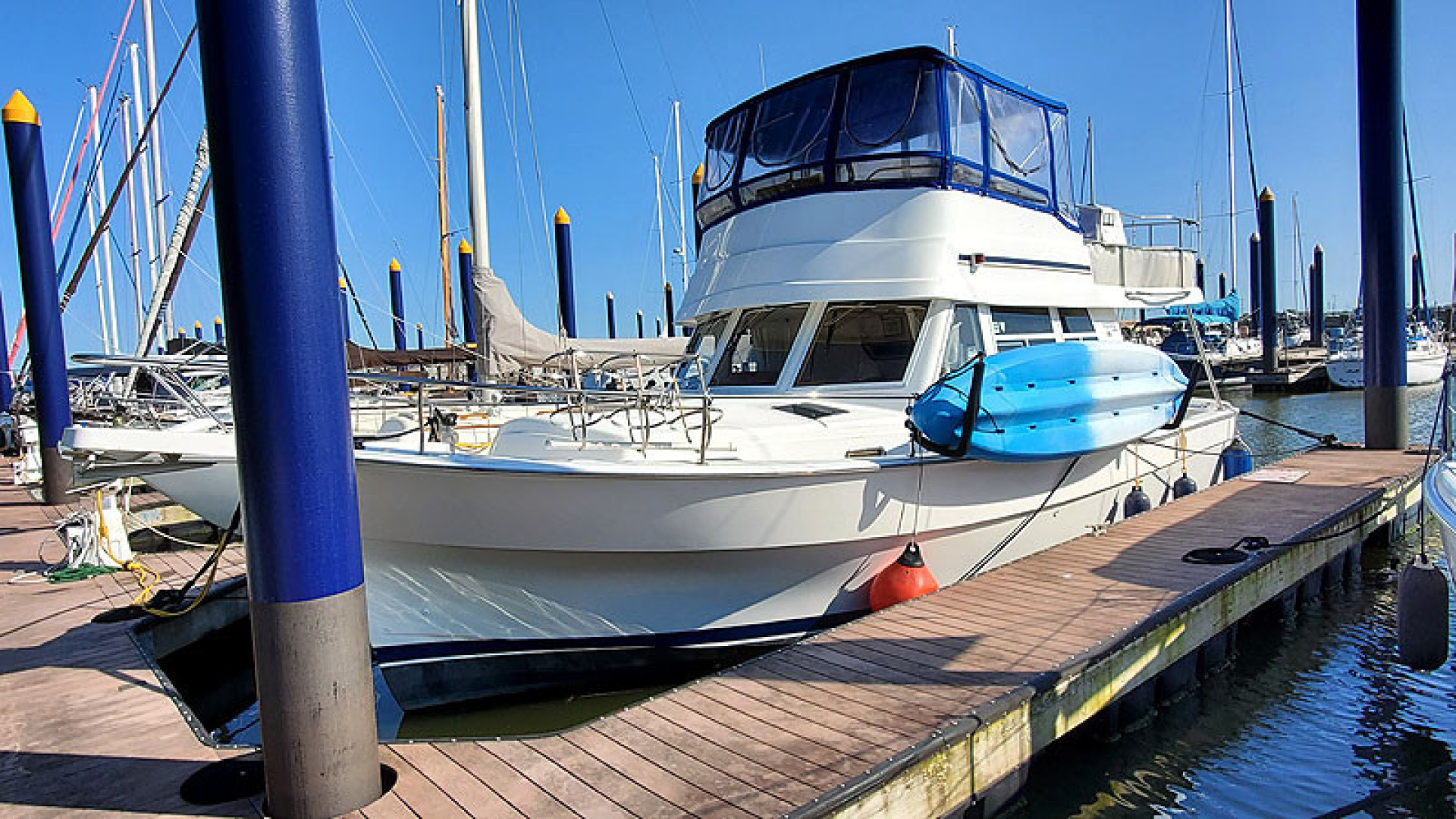 39' Mainship 390 Sedan for Sale | Trawlers | Nauti Paws 2778735 ...