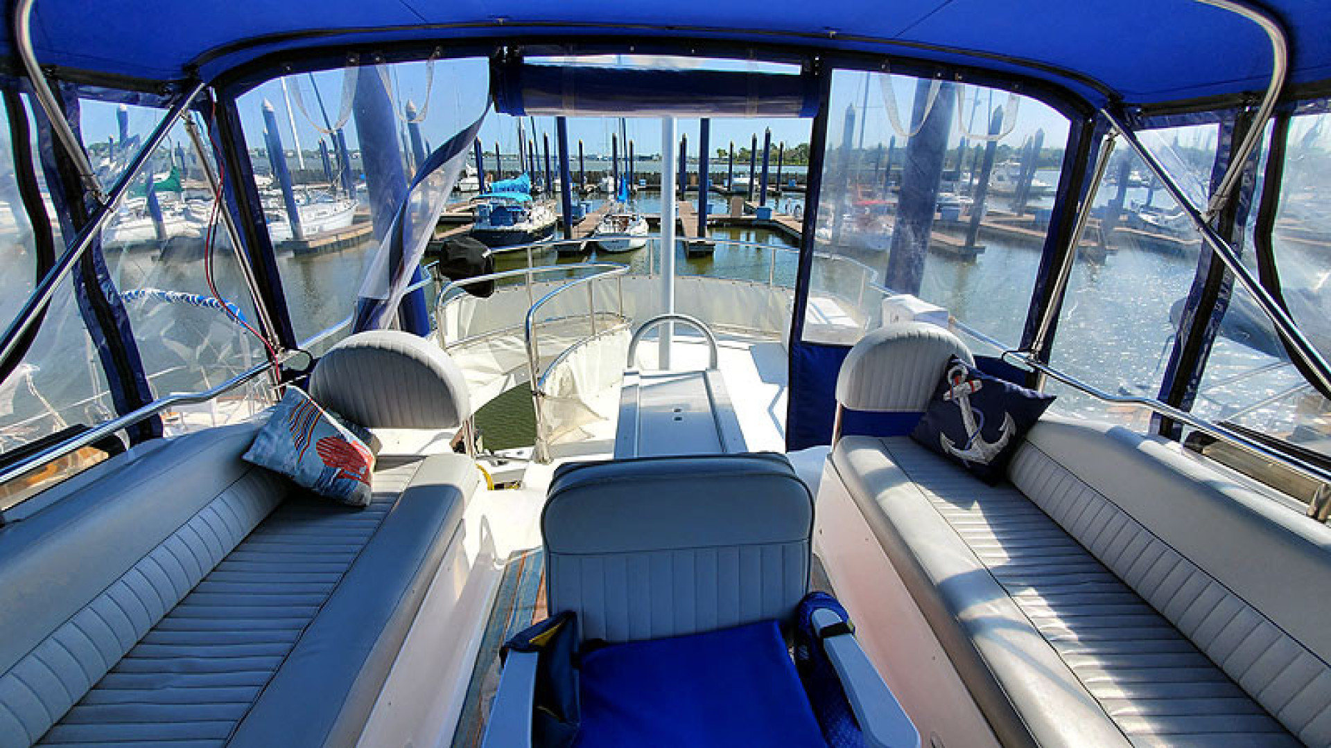 39' Mainship 390 Sedan for Sale | Trawlers | Nauti Paws 2778735 ...