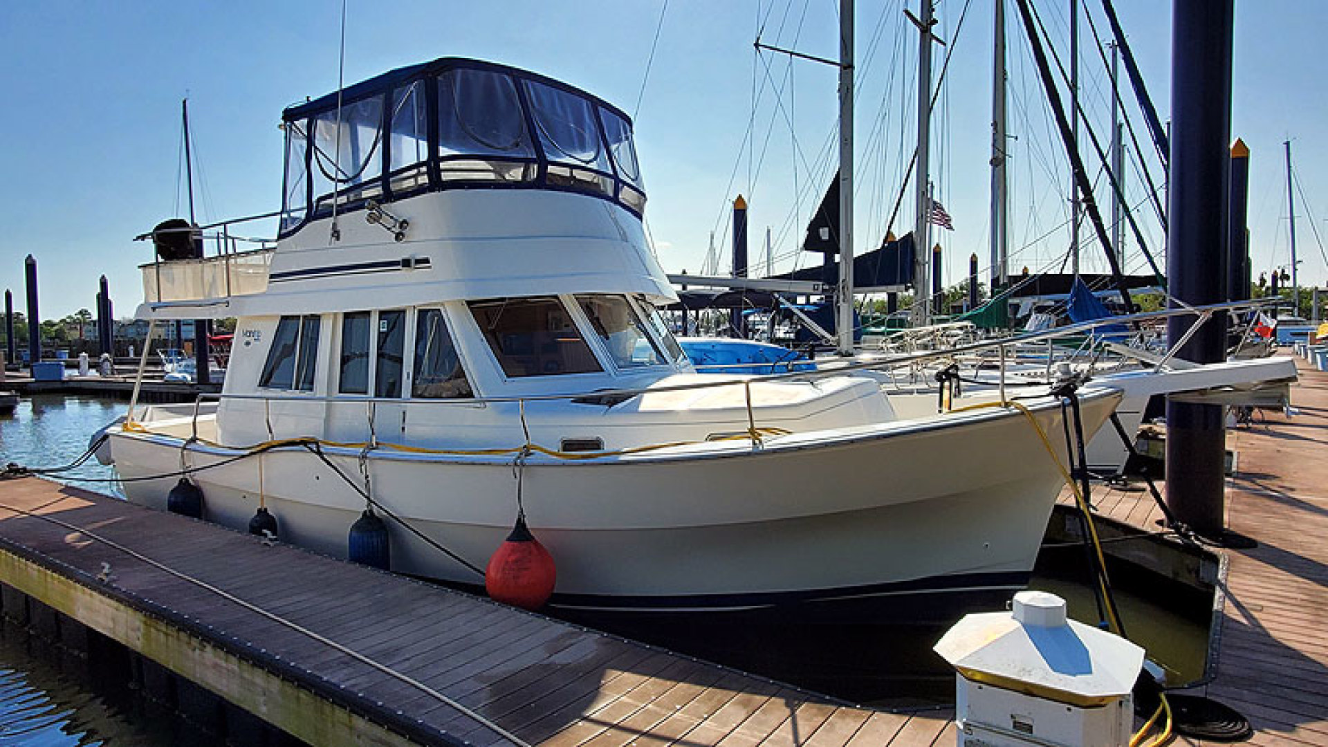 39' Mainship 390 Sedan for Sale | Trawlers | Nauti Paws 2778735 ...
