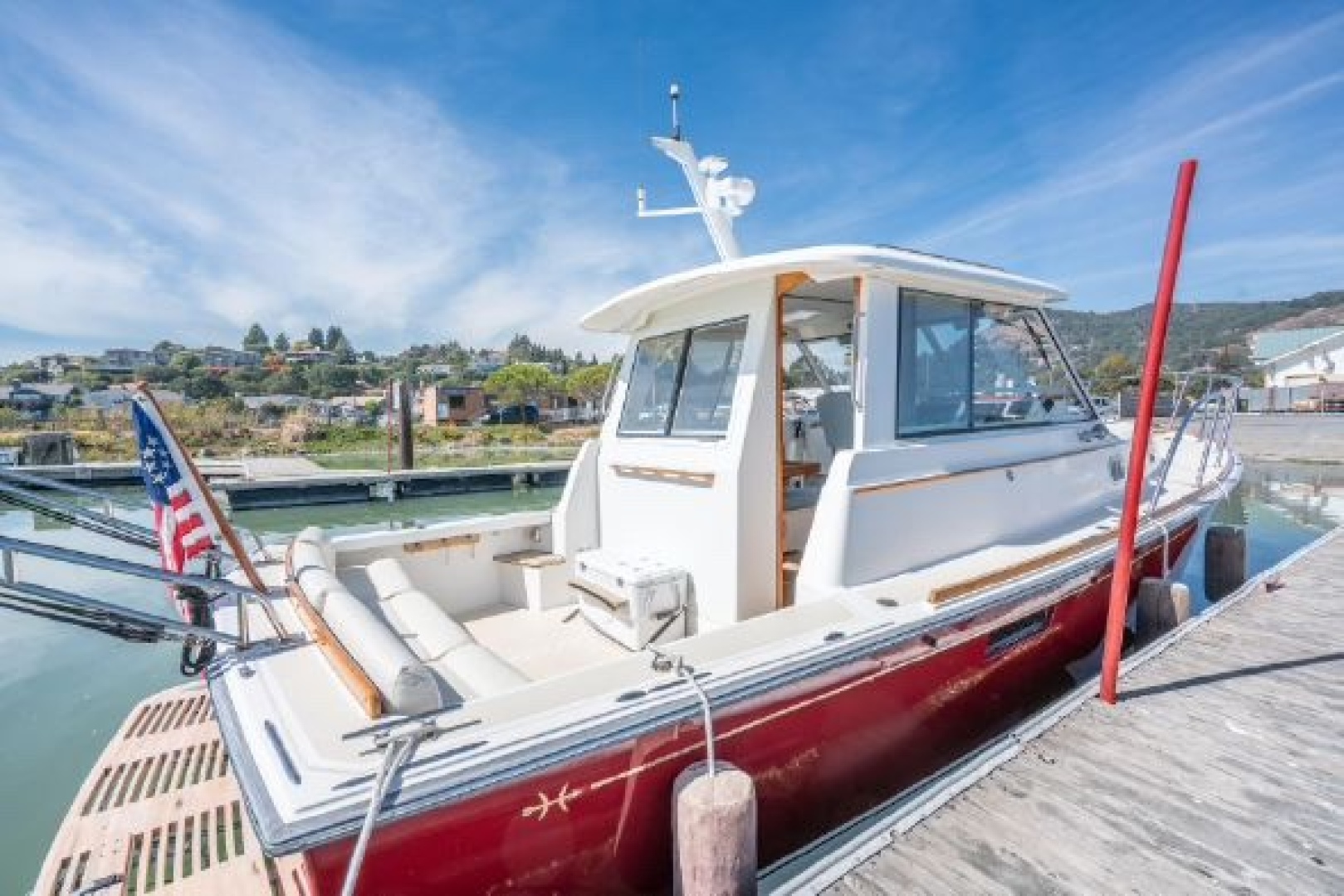 2001 Hunt Yachts Surfhunter 32' Yacht For Sale | ENCORE | Seattle Yachts