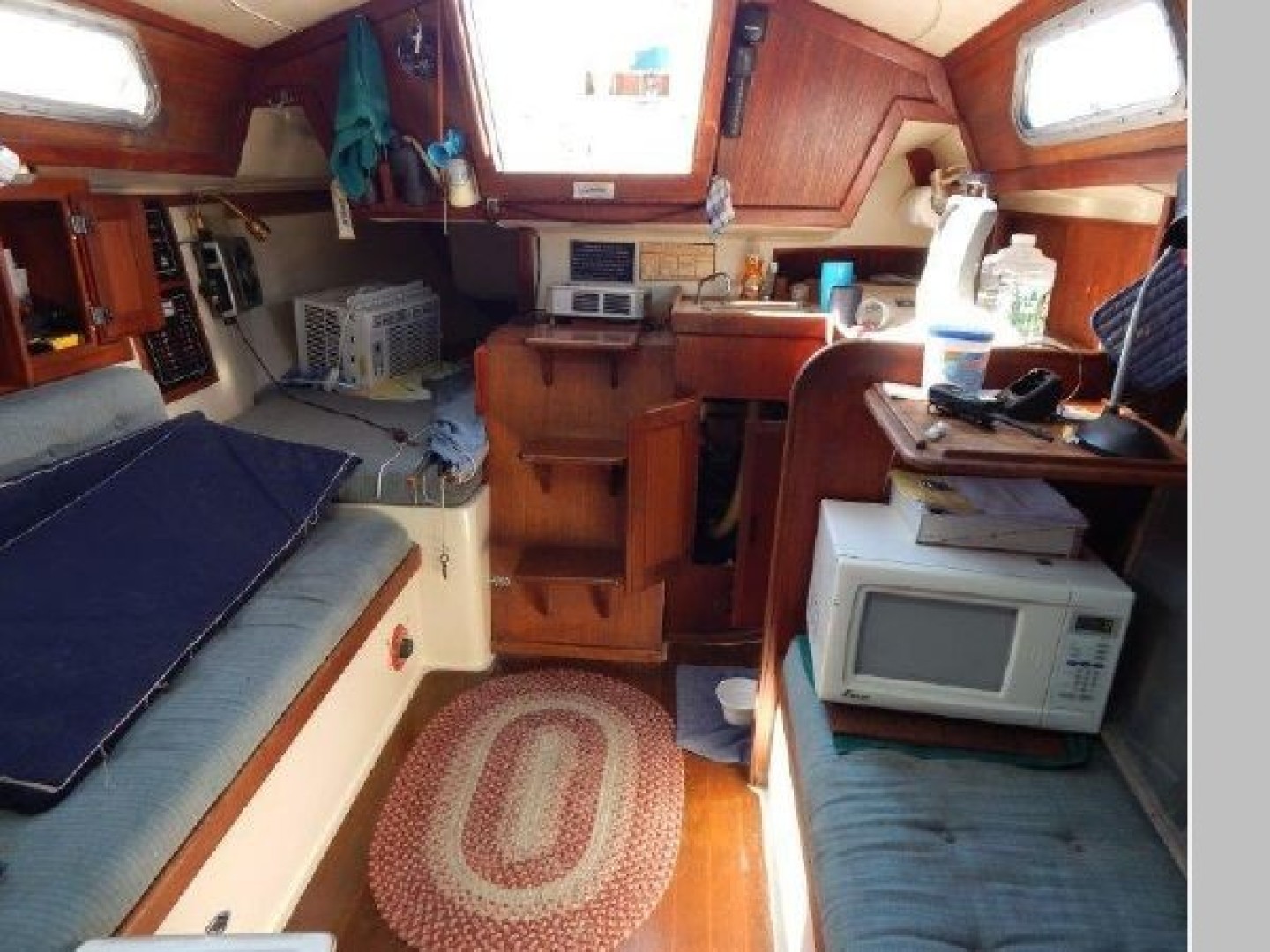 1988 Ericson 28' For Sale - Brewer Yacht Sales