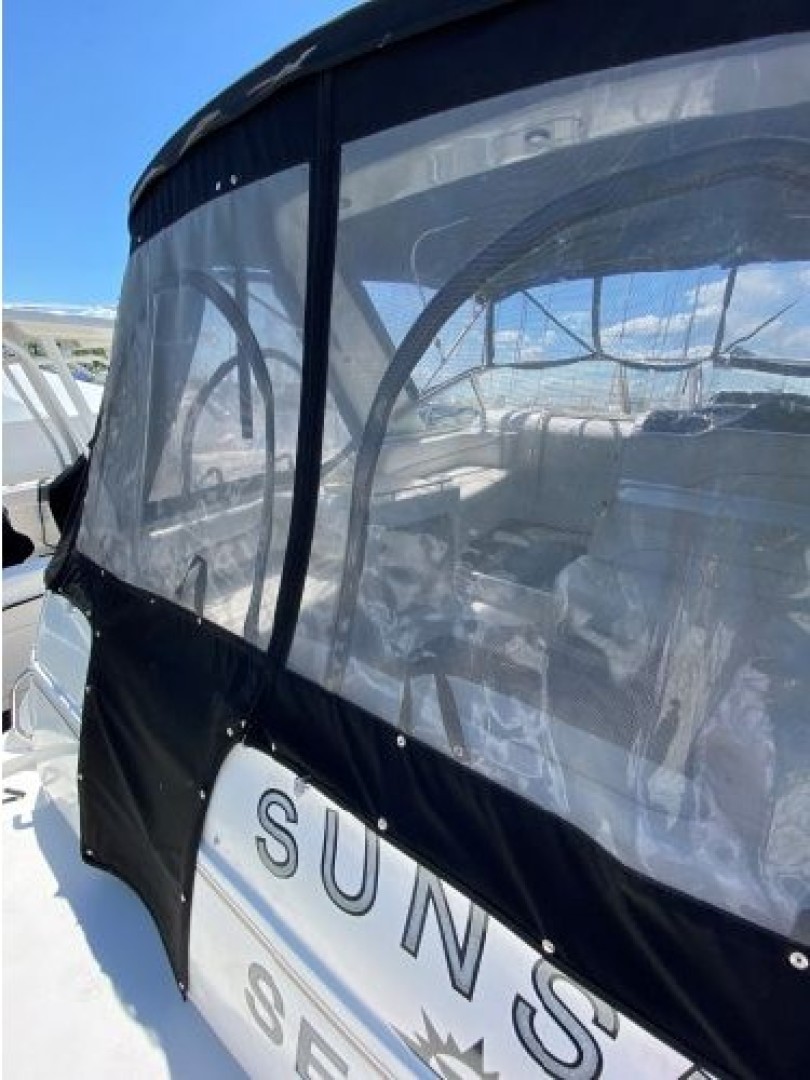 SUNSET SEEKER 2001 Larson 33 for sale in Norwalk, Connecticut by Brewer ...