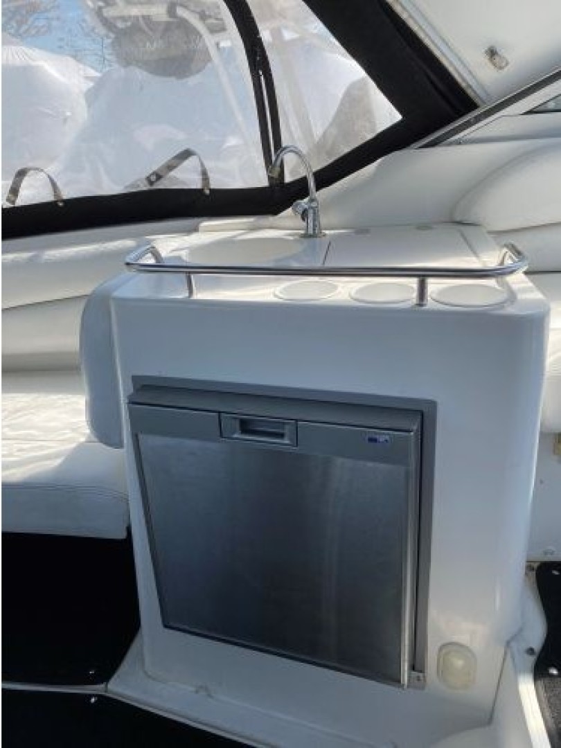 SUNSET SEEKER 2001 Larson 33 for sale in Norwalk, Connecticut by Brewer ...