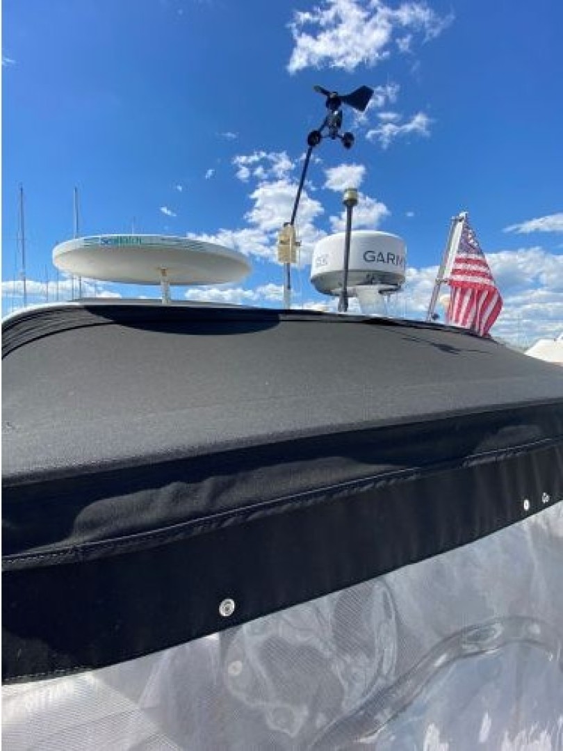 SUNSET SEEKER 2001 Larson 33 for sale in Norwalk, Connecticut by Brewer ...