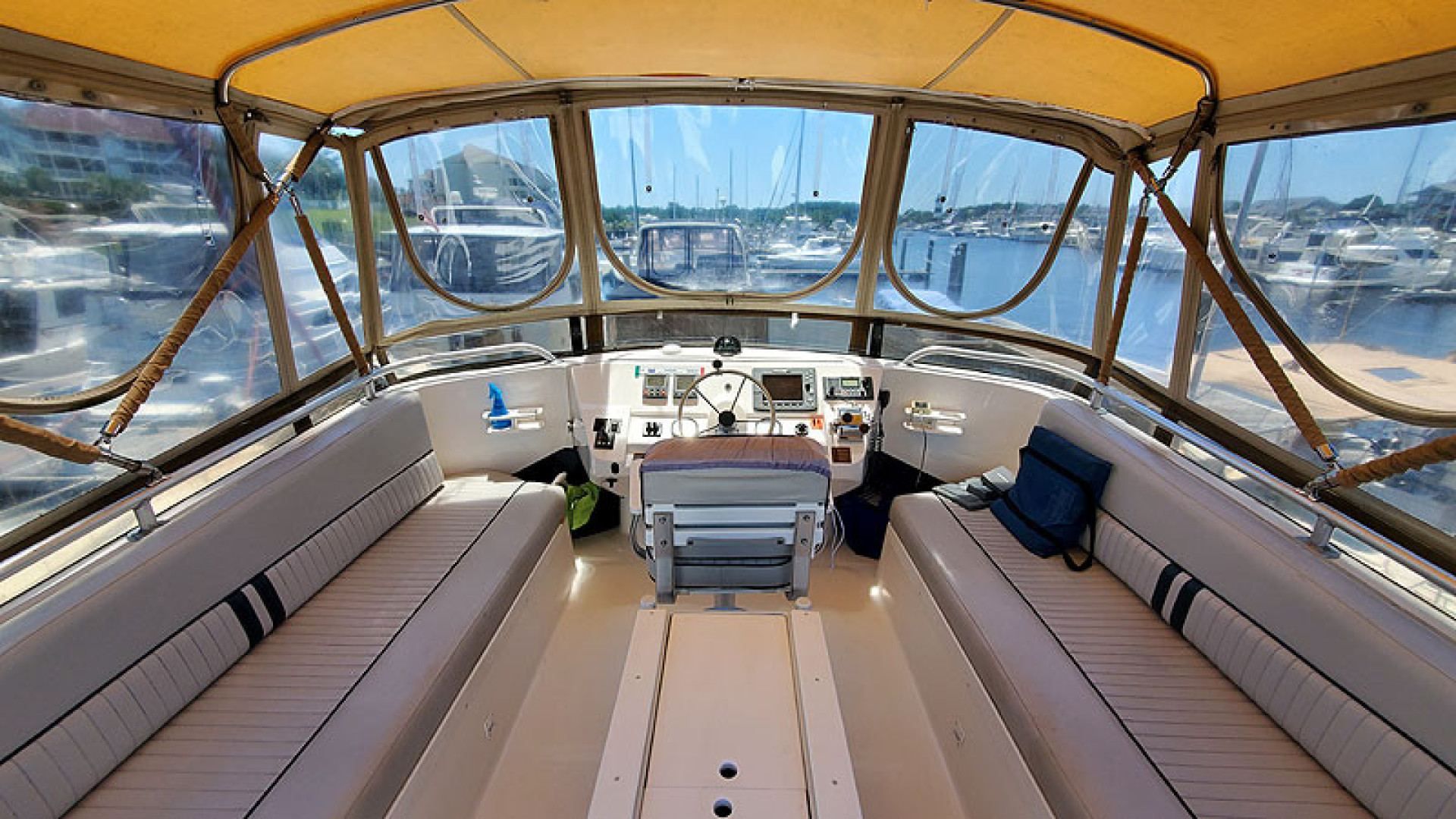 39' Mainship 390 for Sale | Trawlers | Aqua Bago 2781045 | Curtis ...