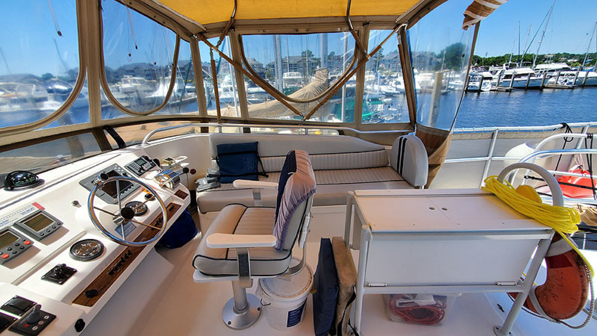 39' Mainship 390 for Sale | Trawlers | Aqua Bago 2781045 | Curtis ...