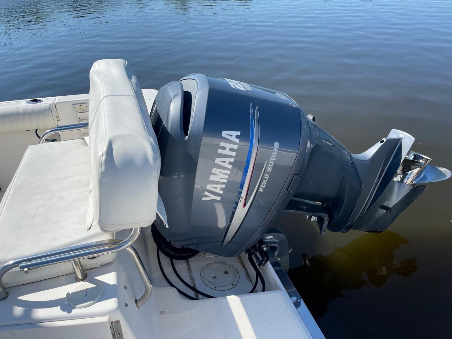 2005 Robalo R235 Walkaround for sale
