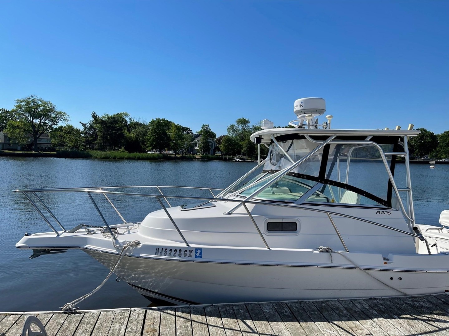 2005 Robalo R235 Walkaround for sale