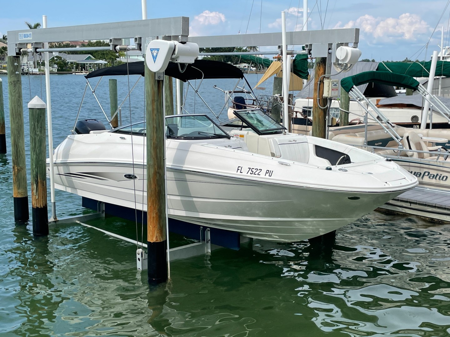 24' 2014 Sea Ray 240 SD-OB | Tampa Yacht Sales