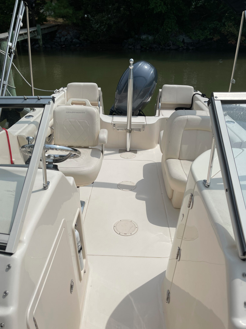 21' Grady-White Freedom 205 for Sale | Motor Yachts | Headfirst 2781347 ...