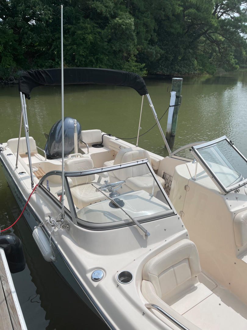 21' Grady-White Freedom 205 for Sale | Motor Yachts | Headfirst 2781347 ...