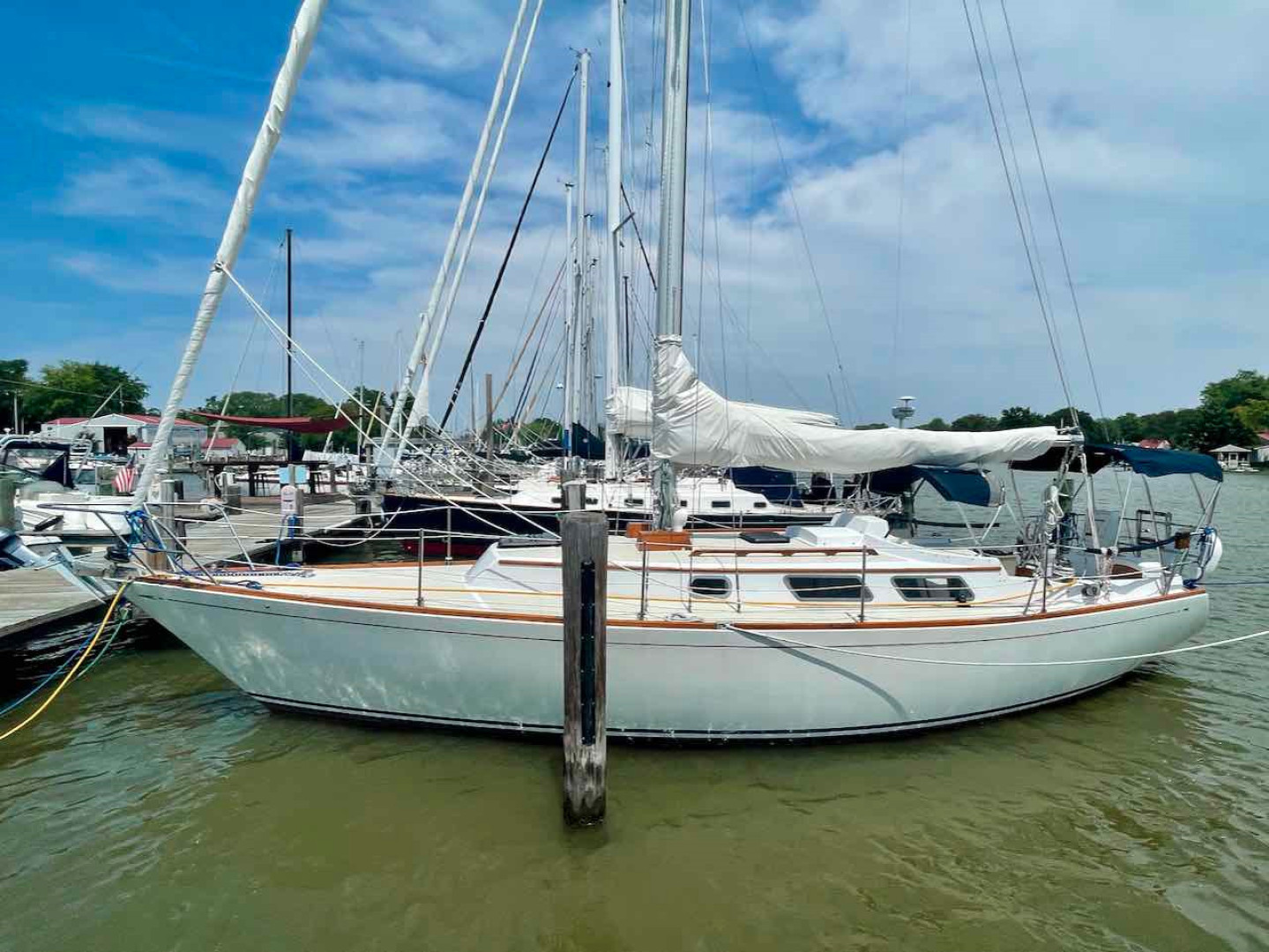 35' Bristol 35.5C for Sale | Sloop | Extravagance 2781614 | Curtis ...
