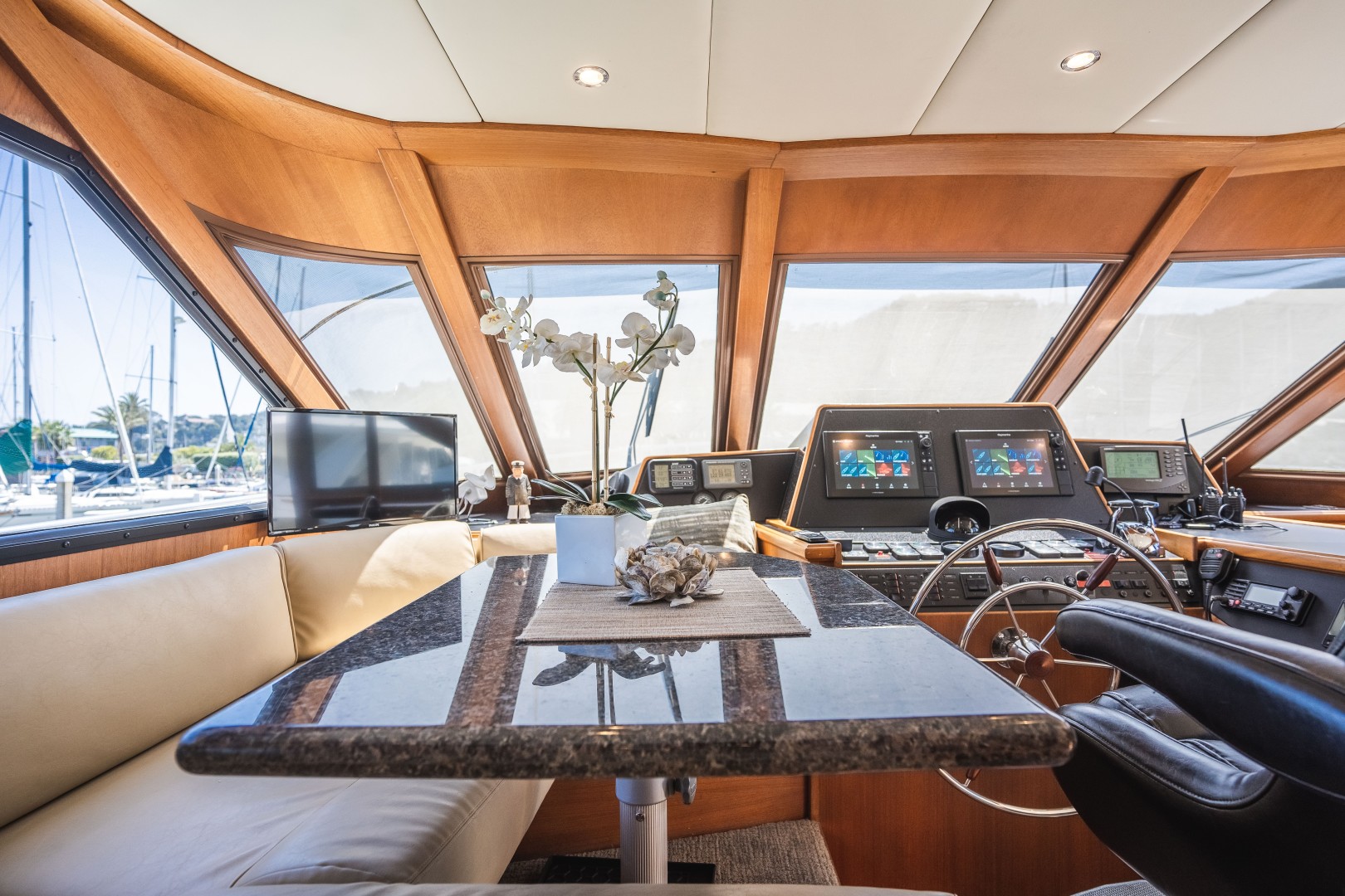 1992 Tollycraft 57 57' Yacht For Sale | KEMOSABE | Seattle Yachts