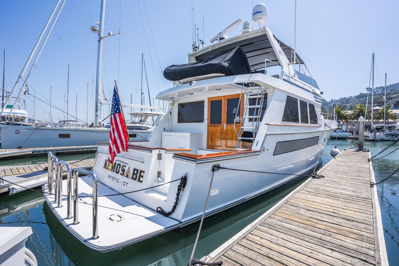 1992 Tollycraft 57 57' Yacht For Sale | KEMOSABE | Seattle Yachts