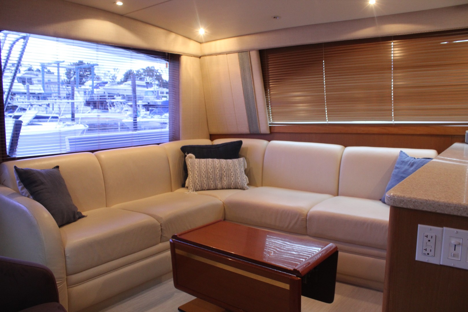 2002 Ocean 48 Super Sport Yacht For Sale | Two AM | SI Yachts