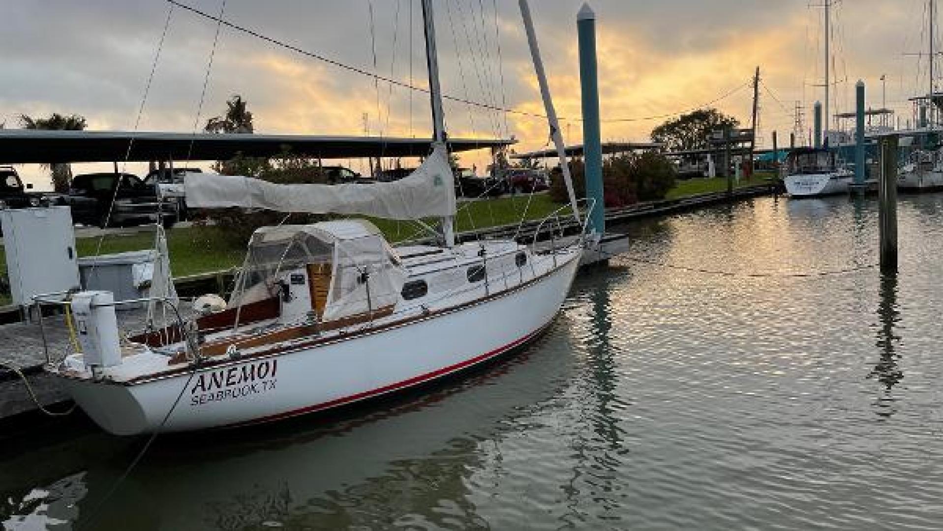 27' Cape Dory for Sale | Daysailers | Anemoi 2783581 | Curtis Stokes ...