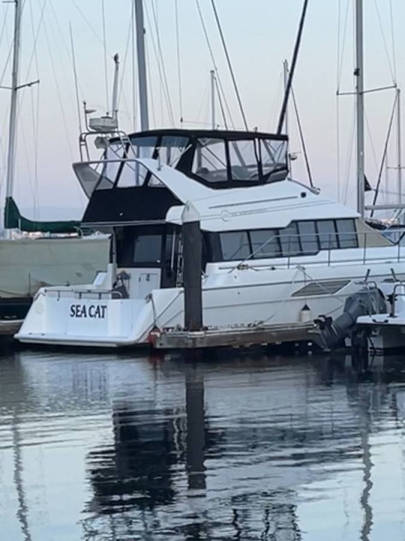 1993 Bayliner 4388 Motoryacht 43' Yacht For Sale | SEA CAT | Seattle Yachts